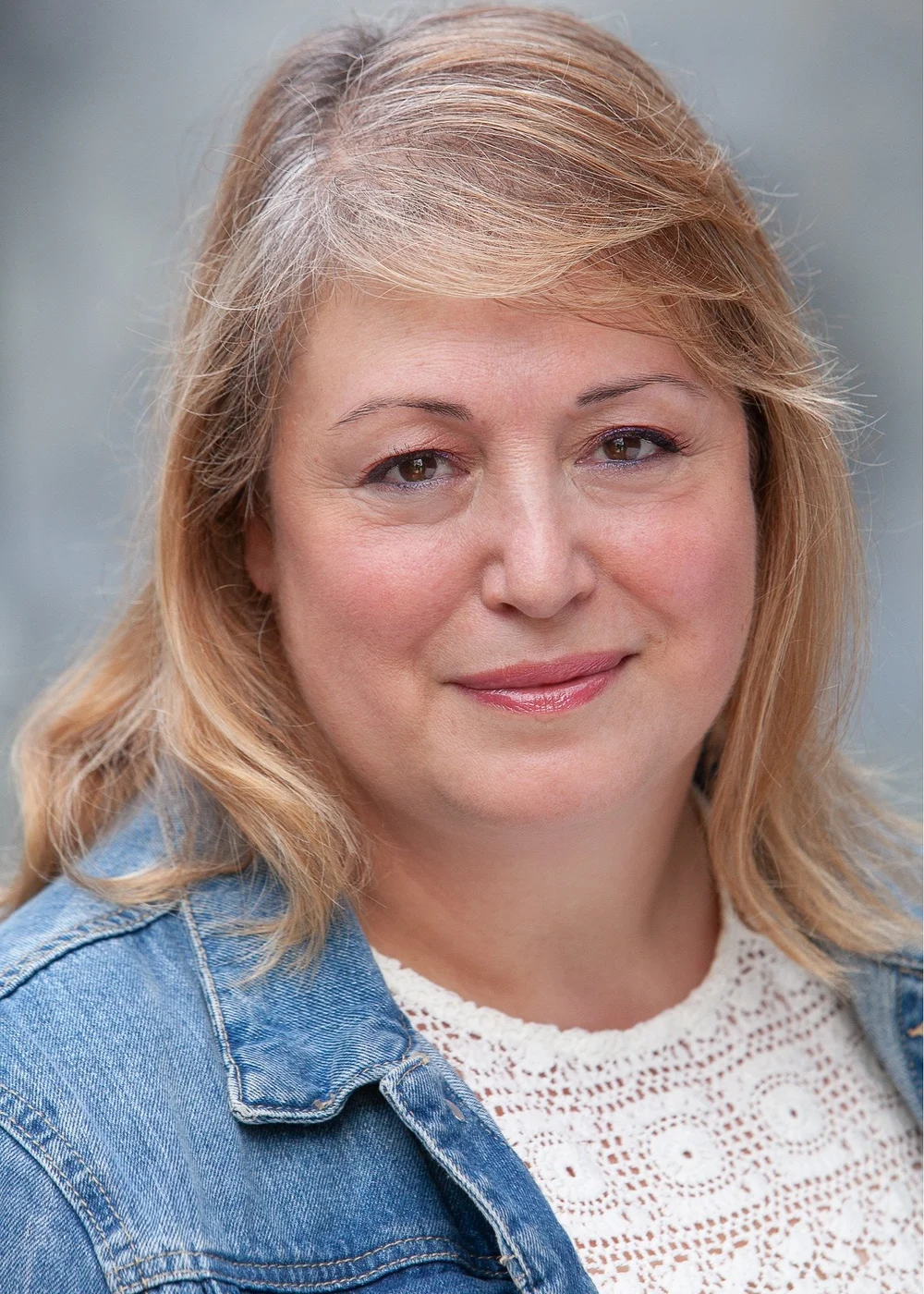 ISABEL BARBUK — Actors Co-operative Agency in London - CCM Actors