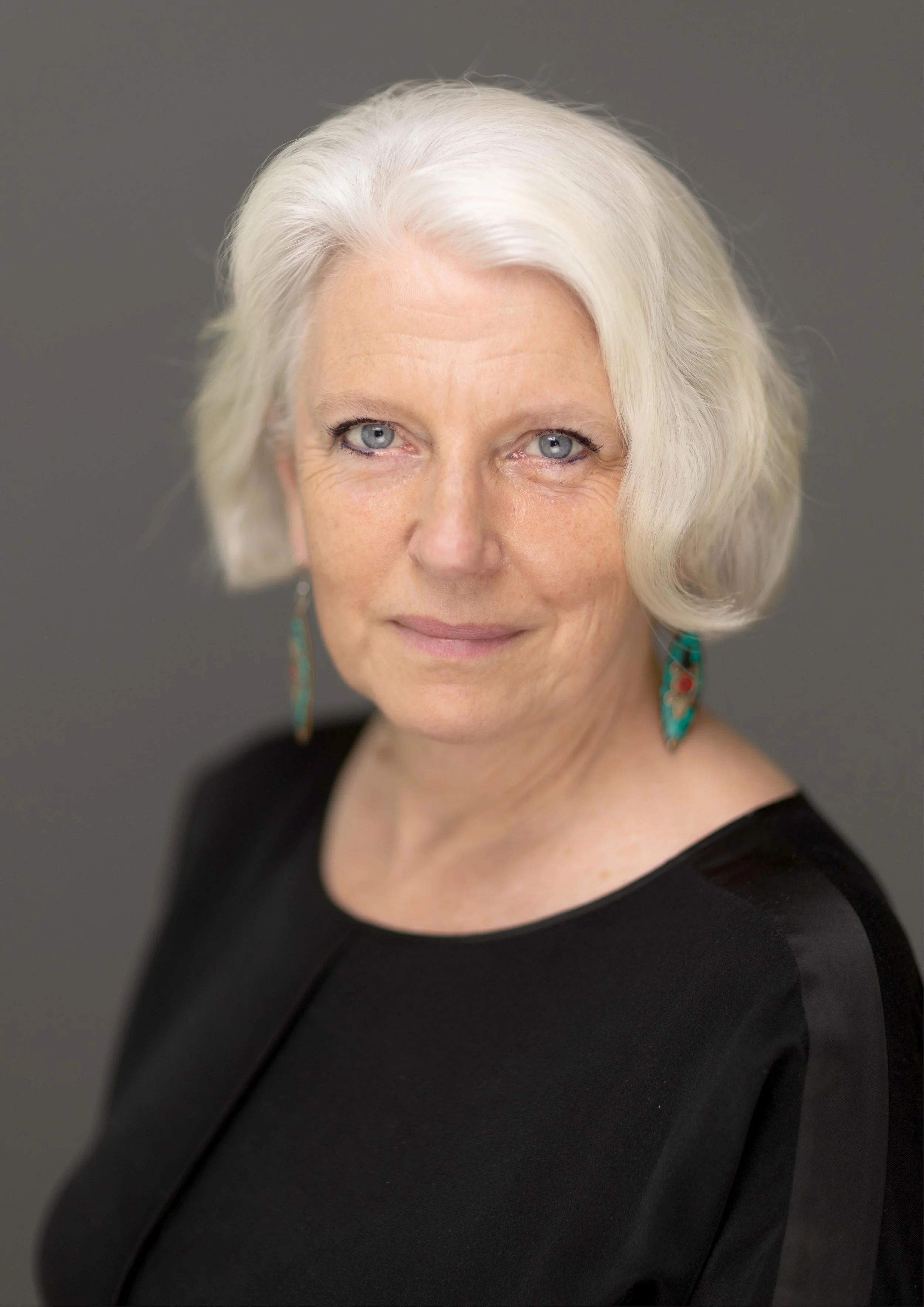 LISA DAY — Actors Co-operative Agency in London - CCM Actors