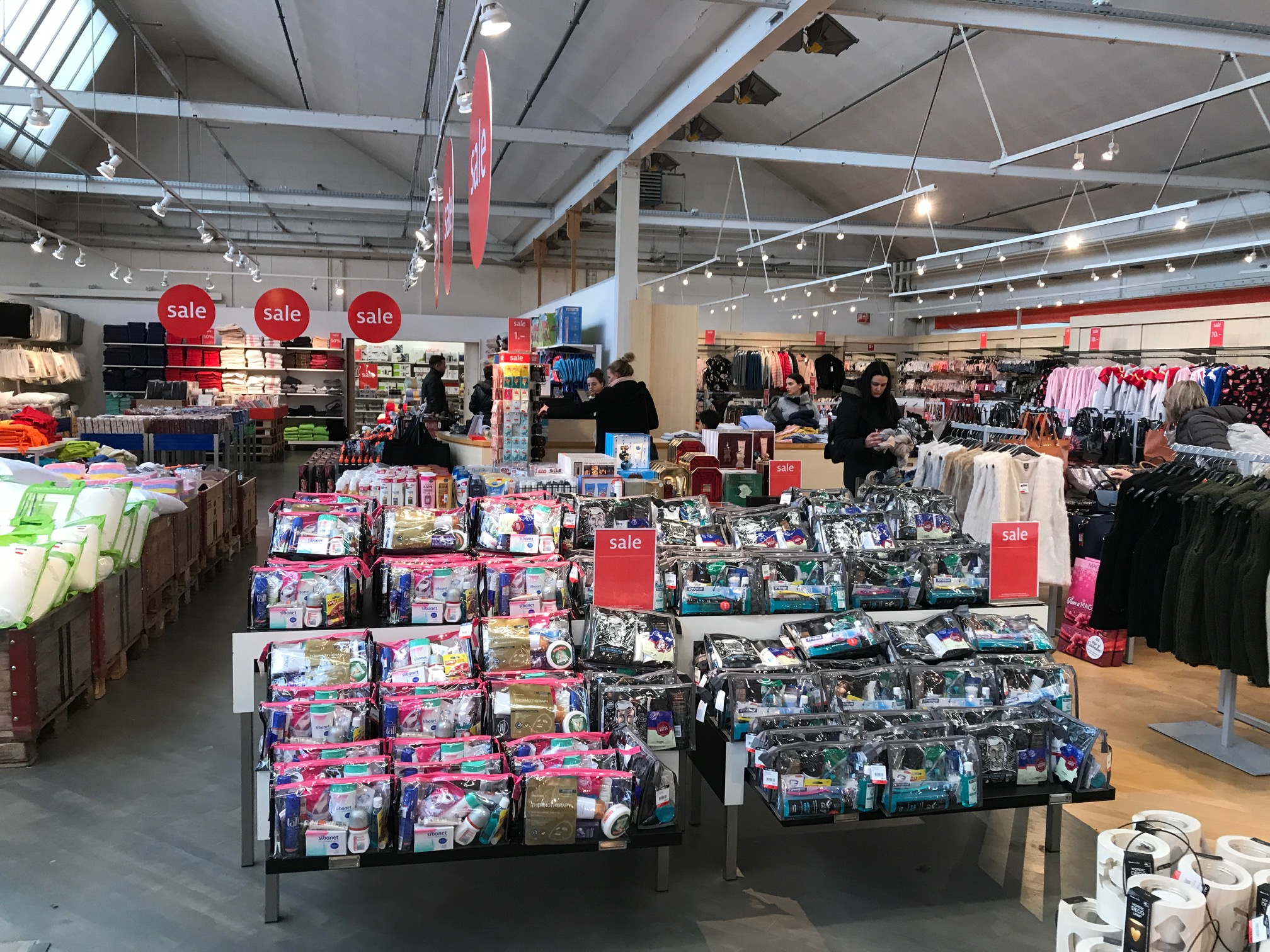 Manor Outlet — Outlets Murgenthal