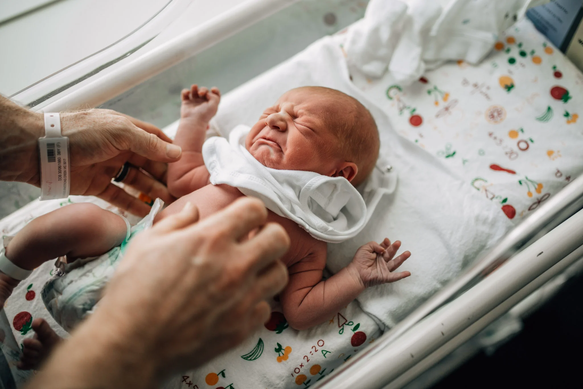 Melbourne Newborn Photographer - meeting your baby only happens once.