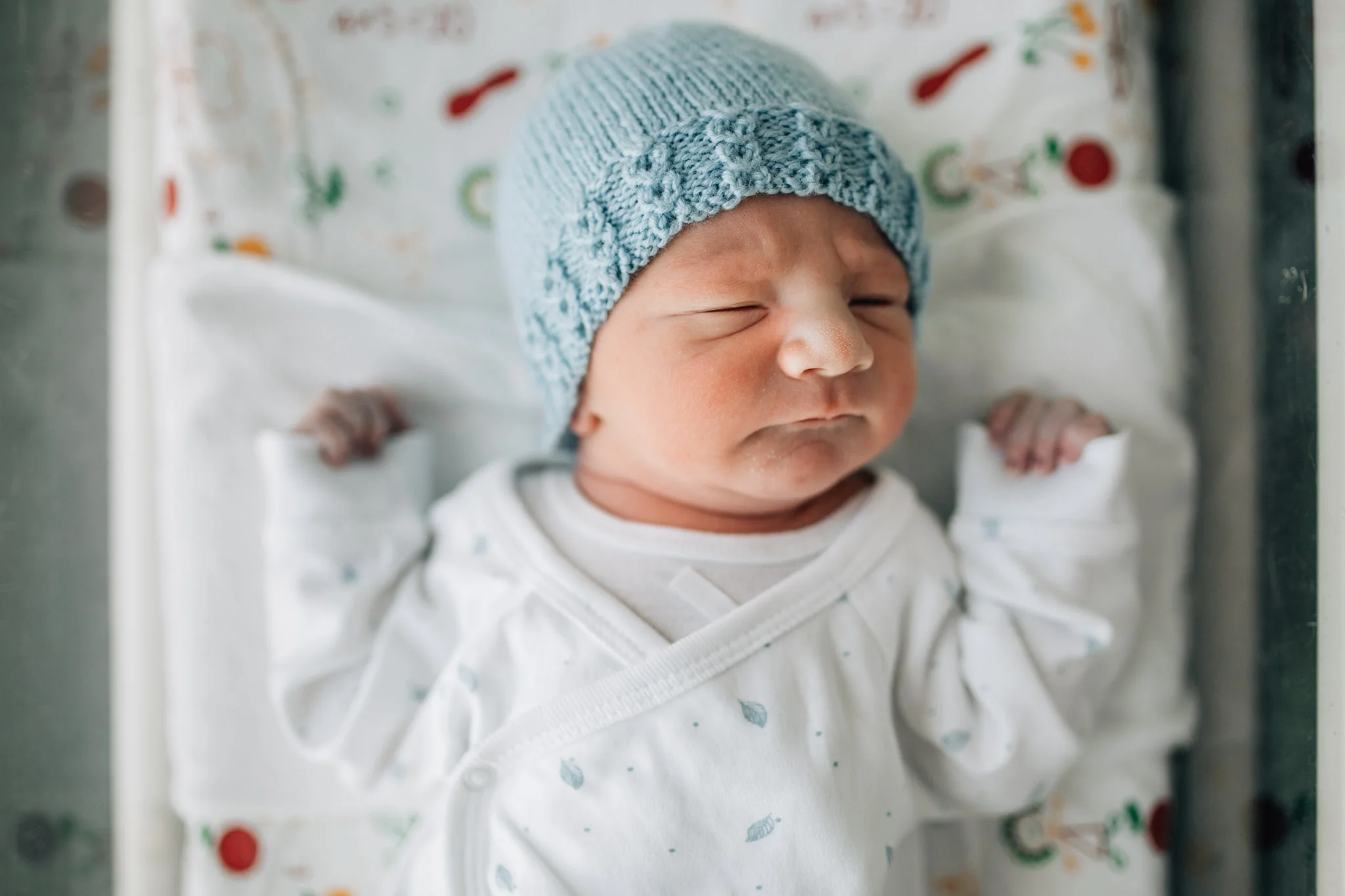 Melbourne Newborn Photographer - meeting your baby only happens once.