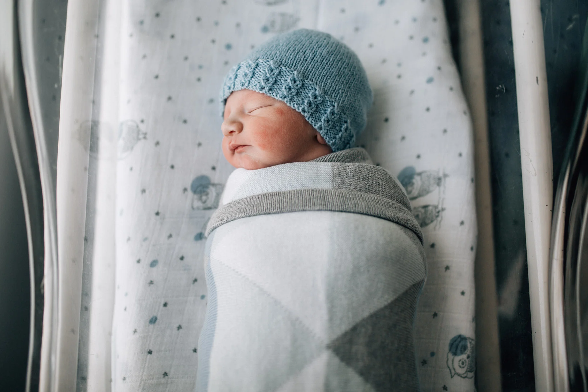 Melbourne Newborn Photographer - meeting your baby only happens once.