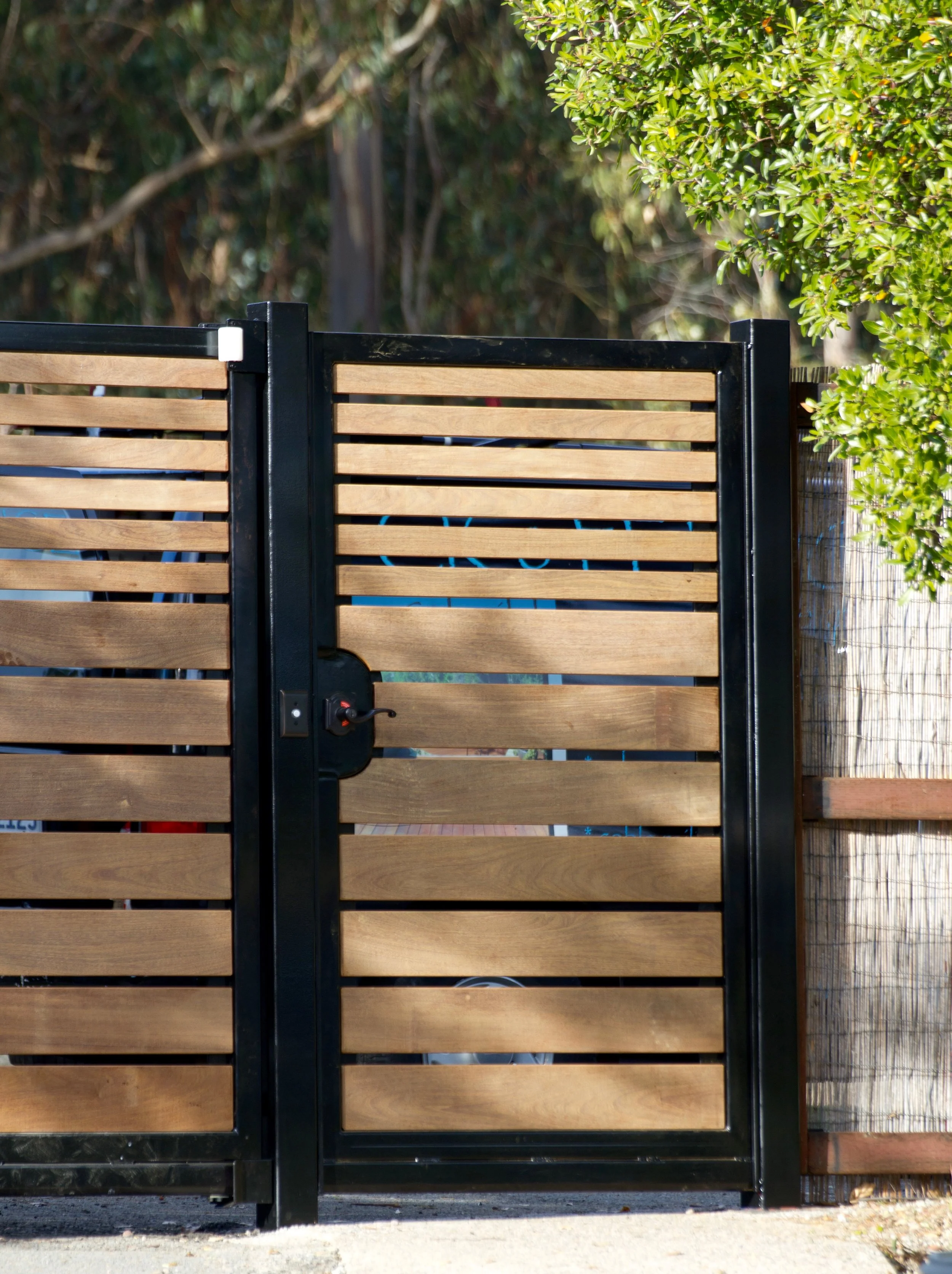 Gates — www.pacific-circle.com