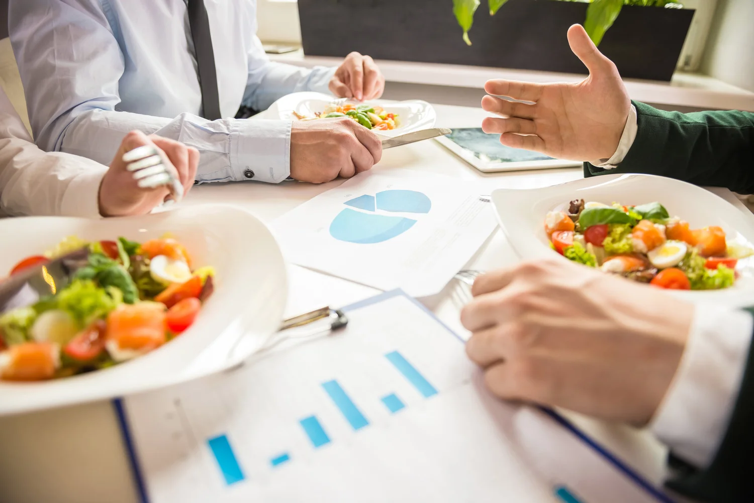 Proper Etiquette for Business Meals by Jennifer Janechek — Sound Wisdom