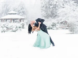Capturing Your Love Story in the Snow: A Unique Photoshoot Experience ...