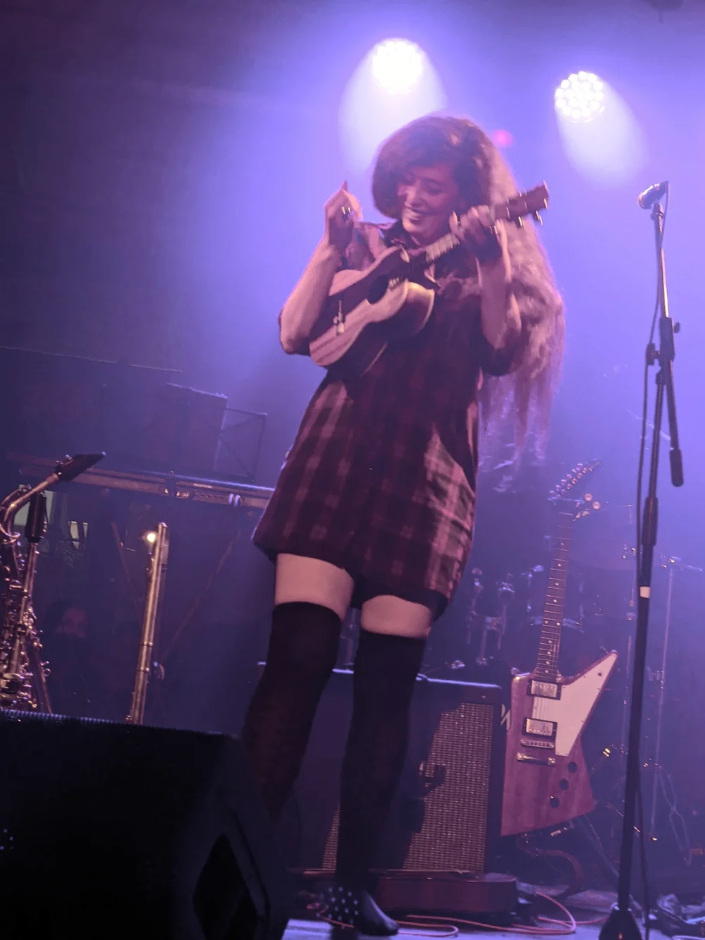 About — Lou Laurence