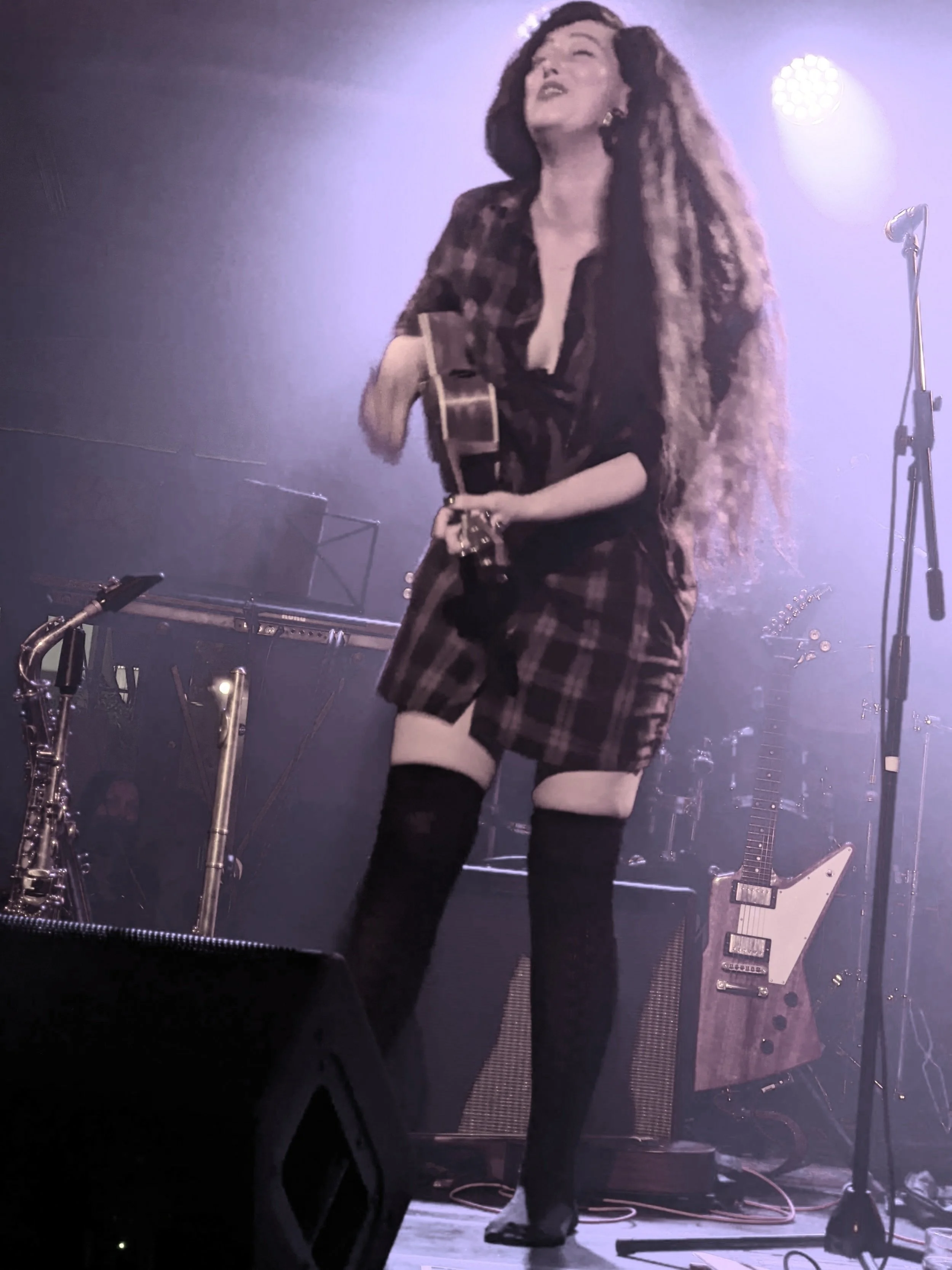 About — Lou Laurence