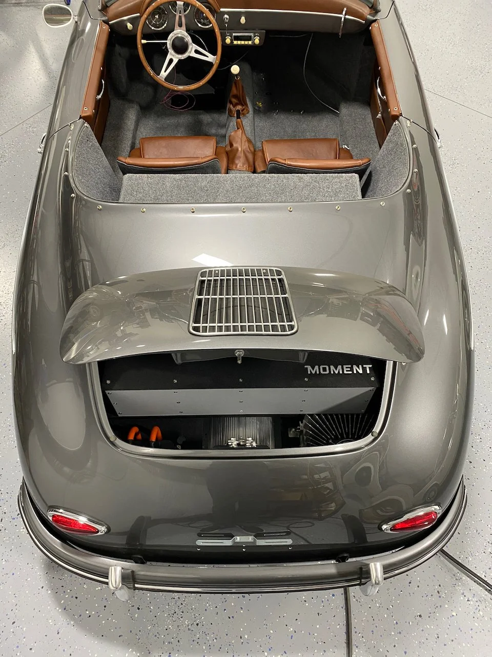 CLASSIC LINE — Moment Motor Company