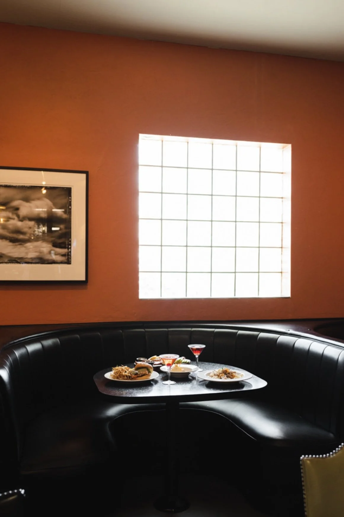Kingfisher Bar & Grill