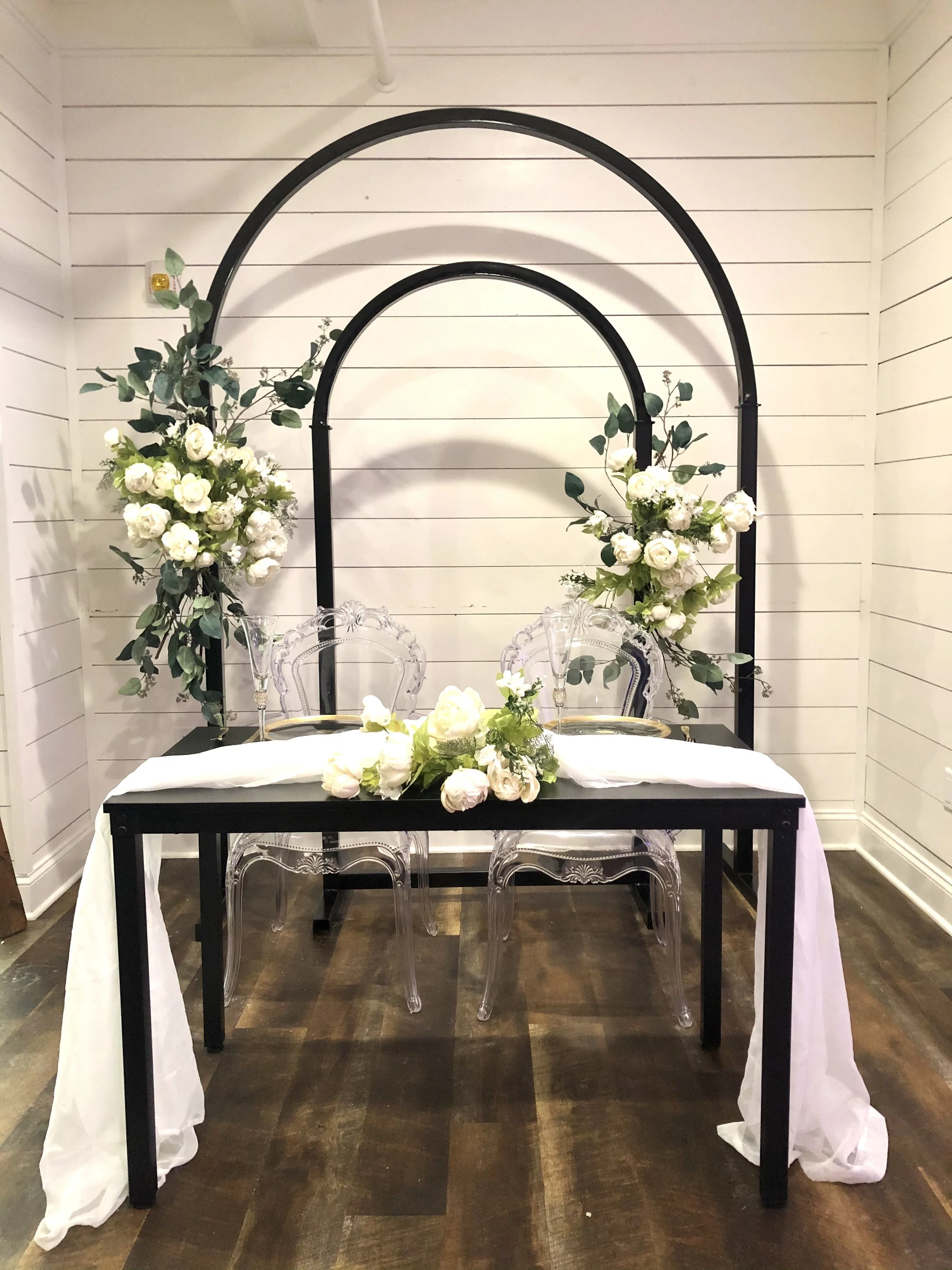 Black Arches (style 2) — Something Borrowed Rentals