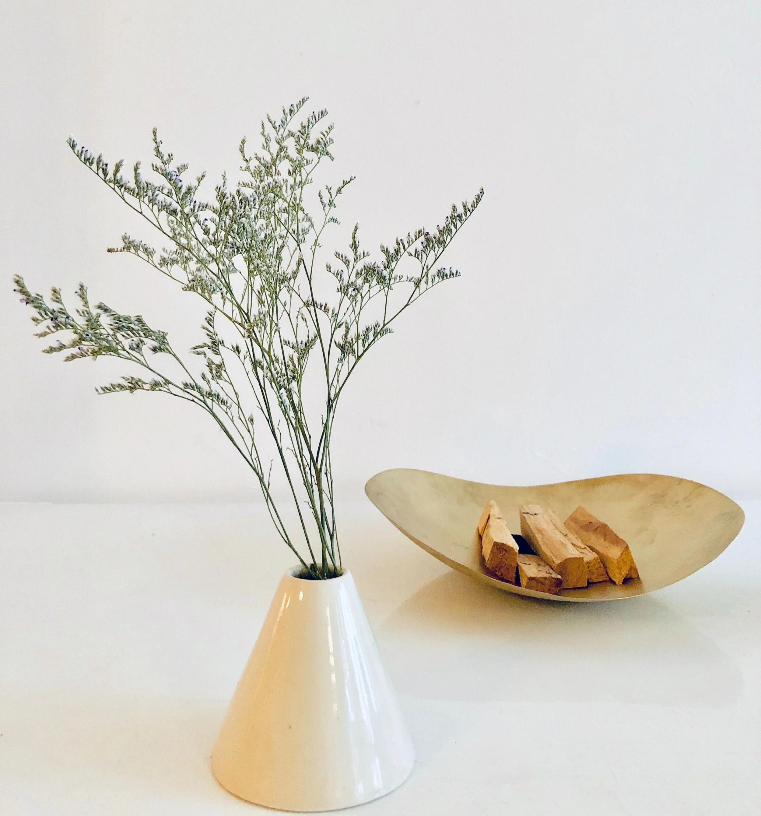 Pick Me Up Bud Vase — The Setting