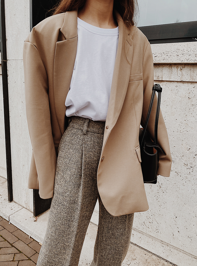Padded Shoulders — MODEDAMOUR