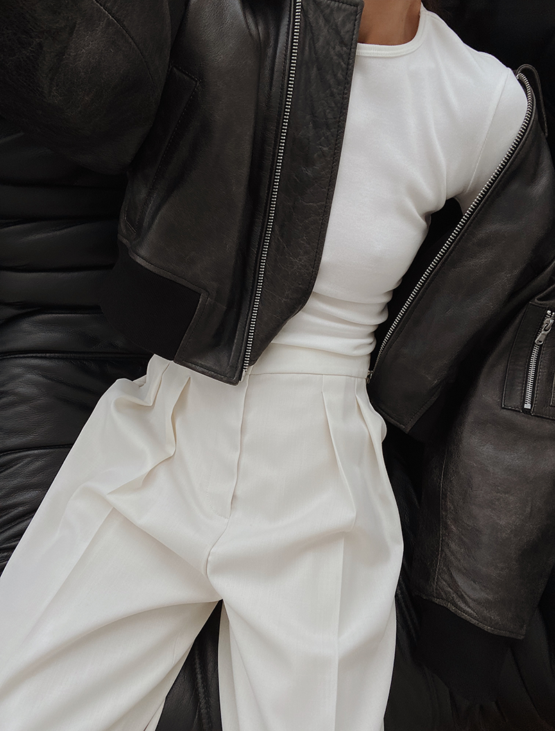 Details — MODEDAMOUR