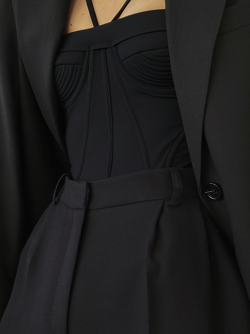 Details — MODEDAMOUR