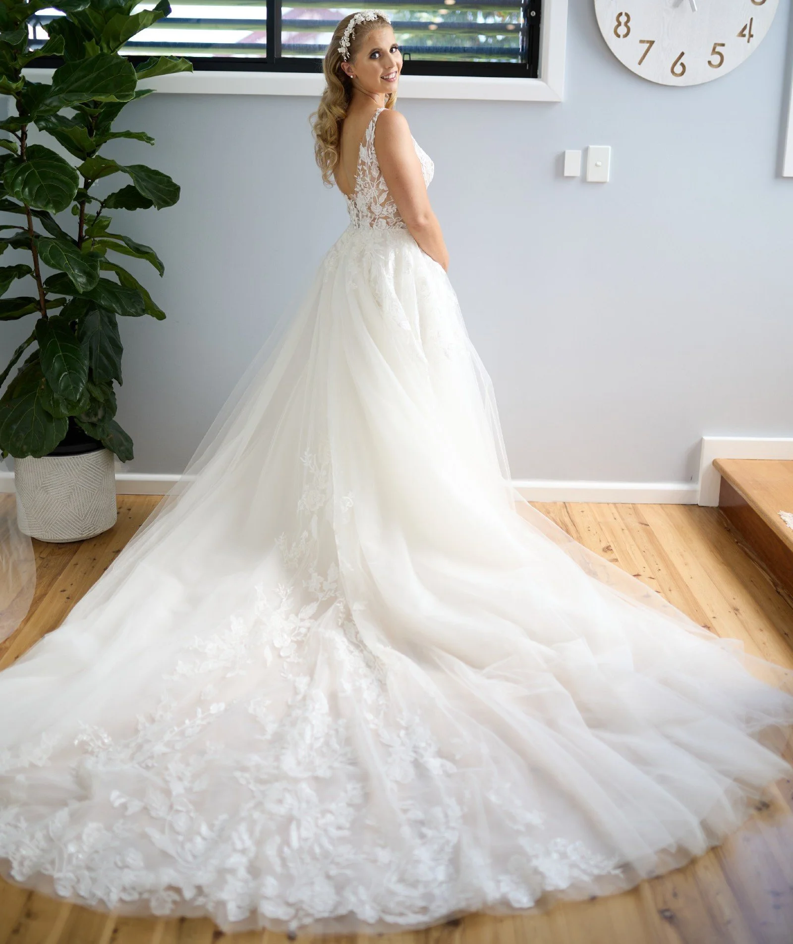 Sale Wedding Dresses in San Diego / Off-the-rack bridal gowns in Del ...