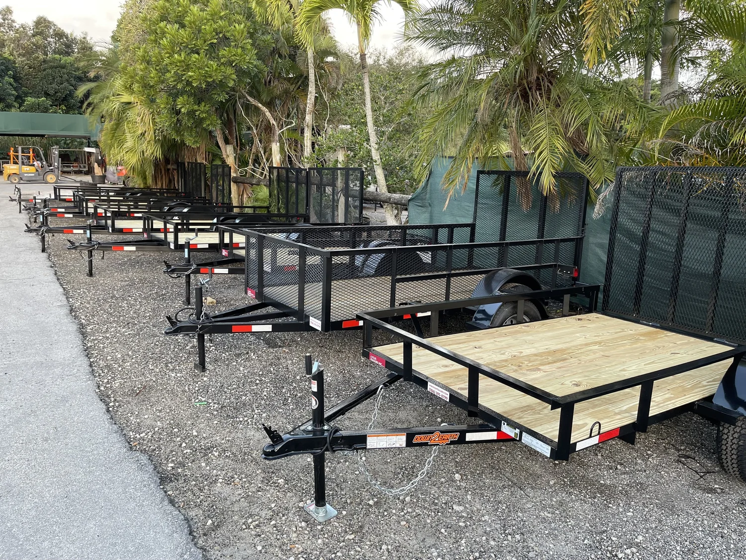 Single Axle Utility — A PLUS TRAILERS INC.