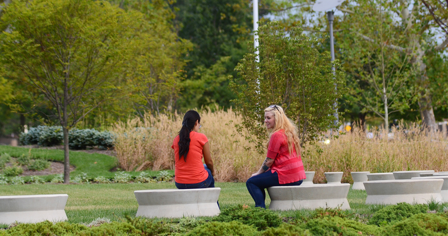 Biophilic Design in Healthcare and the Benefits of Healing Gardens ...