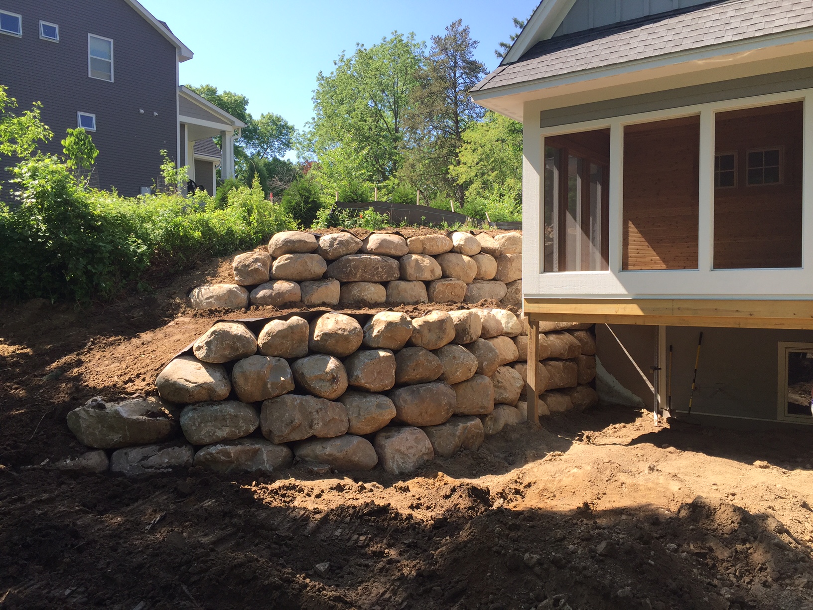 Fieldstone Retaining Wall Projects | Minnesota — Stonewall Inc. Boulder ...