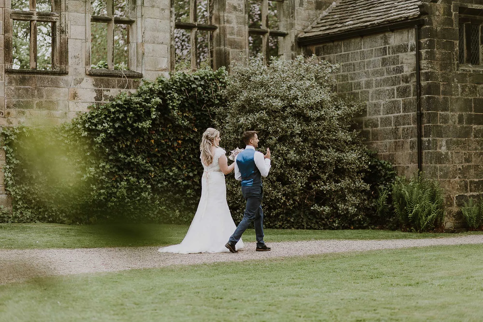 East Riddlesden Hall Wedding | Maddie Farris Photography