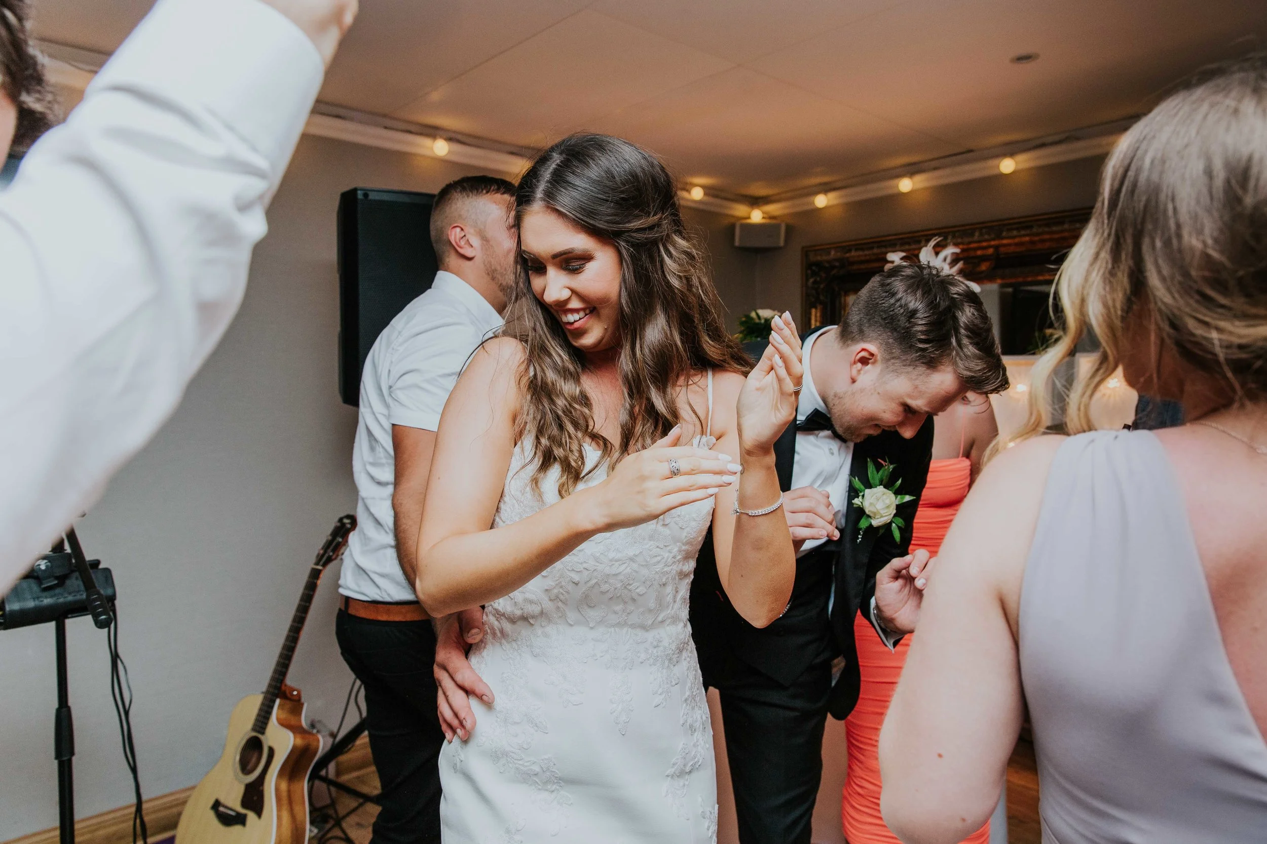 The Fleece Countryside Inn Wedding-Maddie Farris Photography