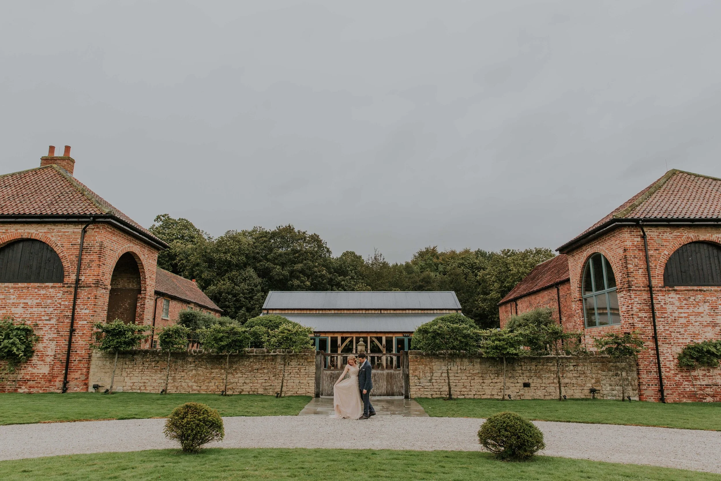 Hazel Gap Barn Wedding-Maddie Farris Photography