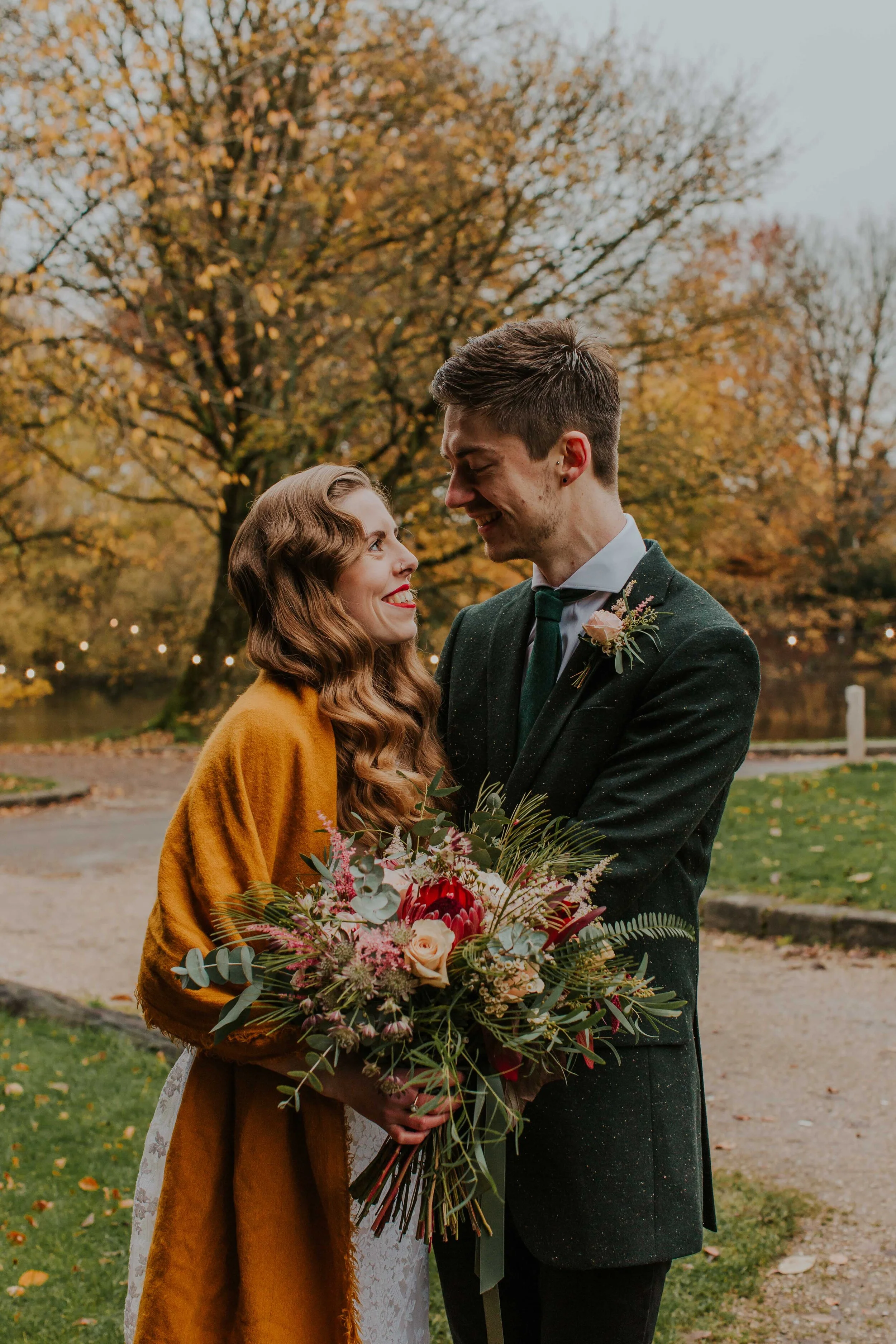 East Riddlesden Hall Weddings | Maddie Farris Photography