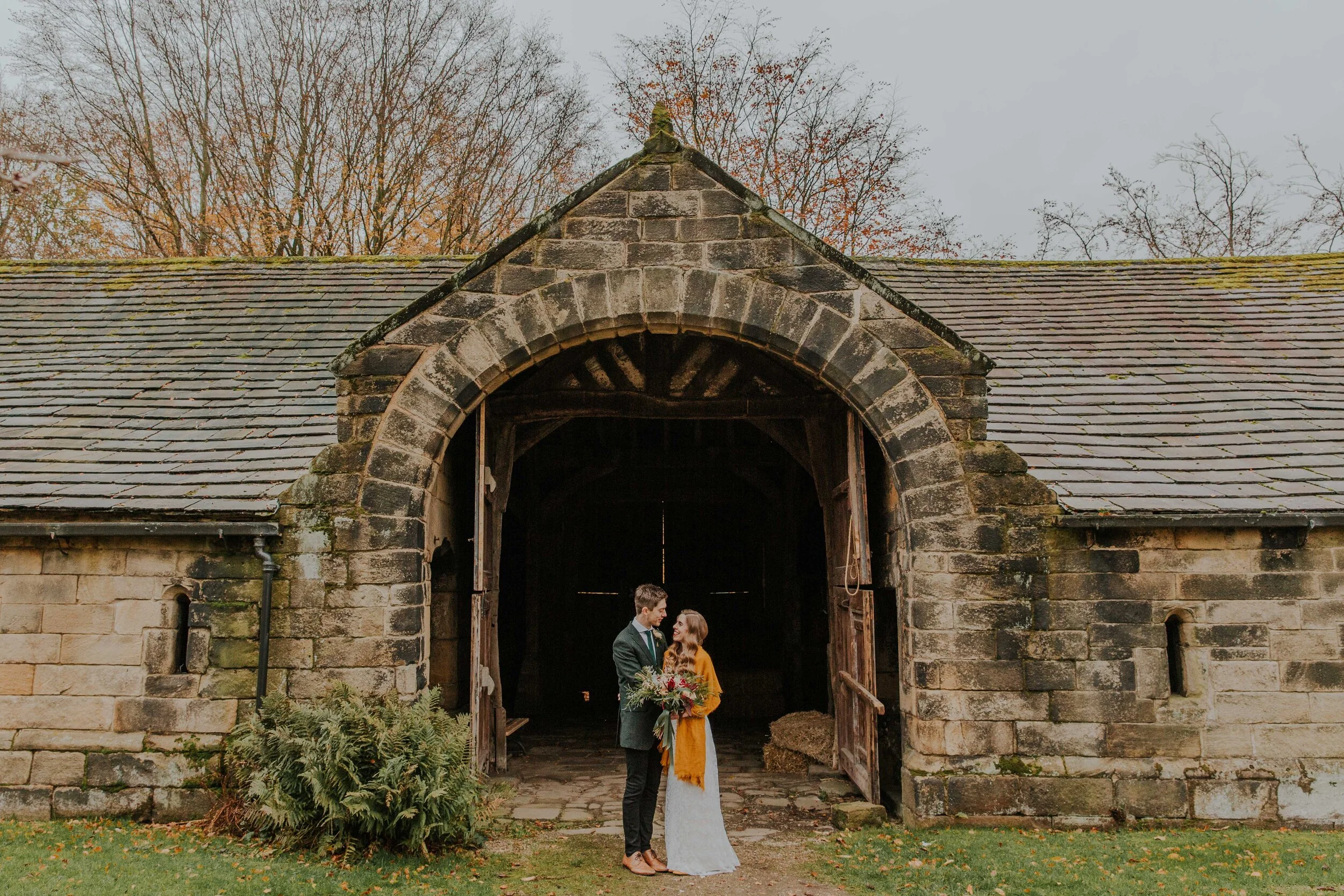 East Riddlesden Hall Weddings | Maddie Farris Photography