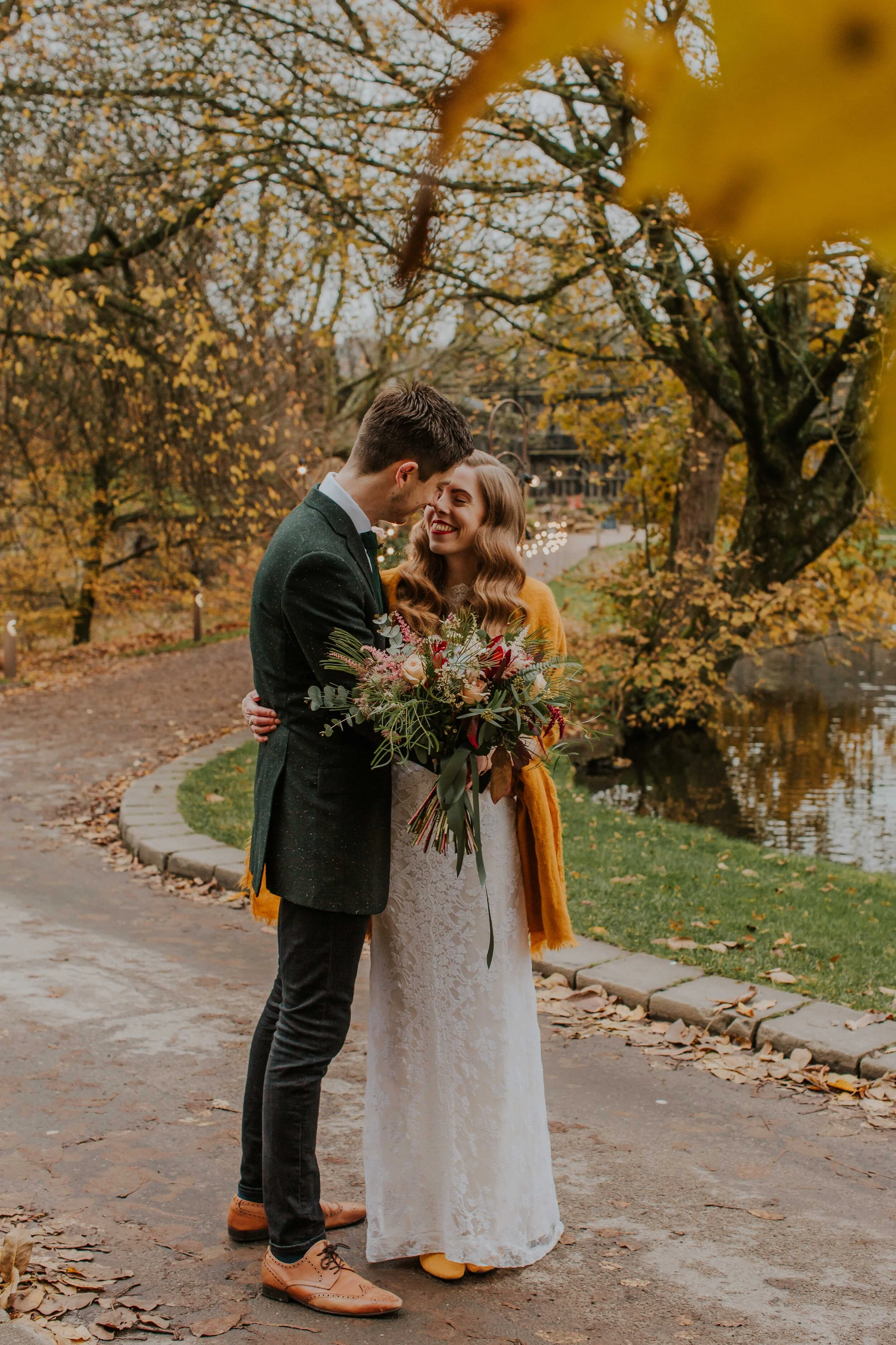 East Riddlesden Hall Weddings | Maddie Farris Photography