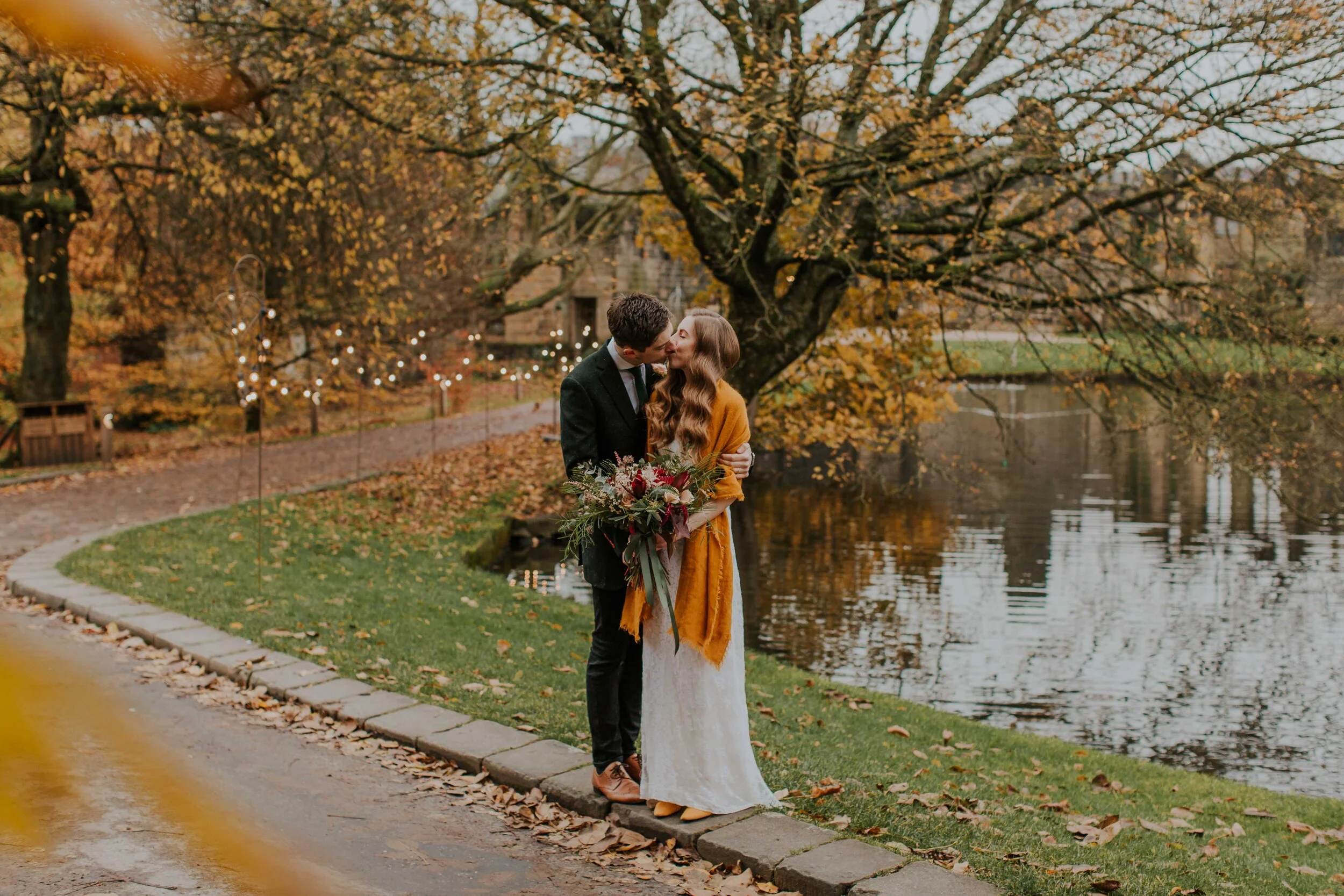 East Riddlesden Hall Weddings | Maddie Farris Photography