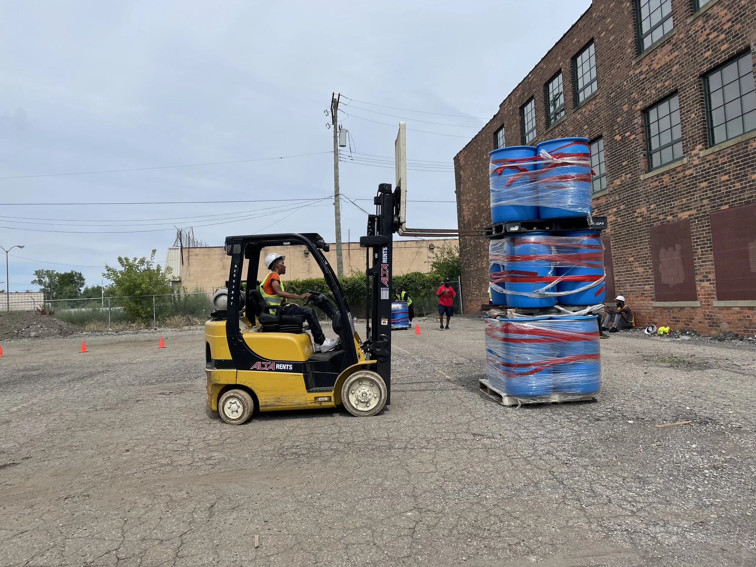 Forklift / Hi-Lo — Detroit Training Center