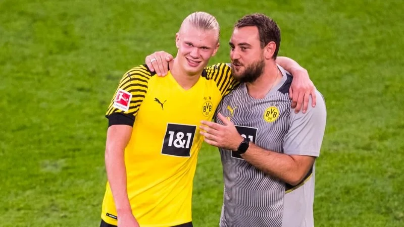 Becoming a Top Coach - Beyond the Tactics — It's Just a Sport