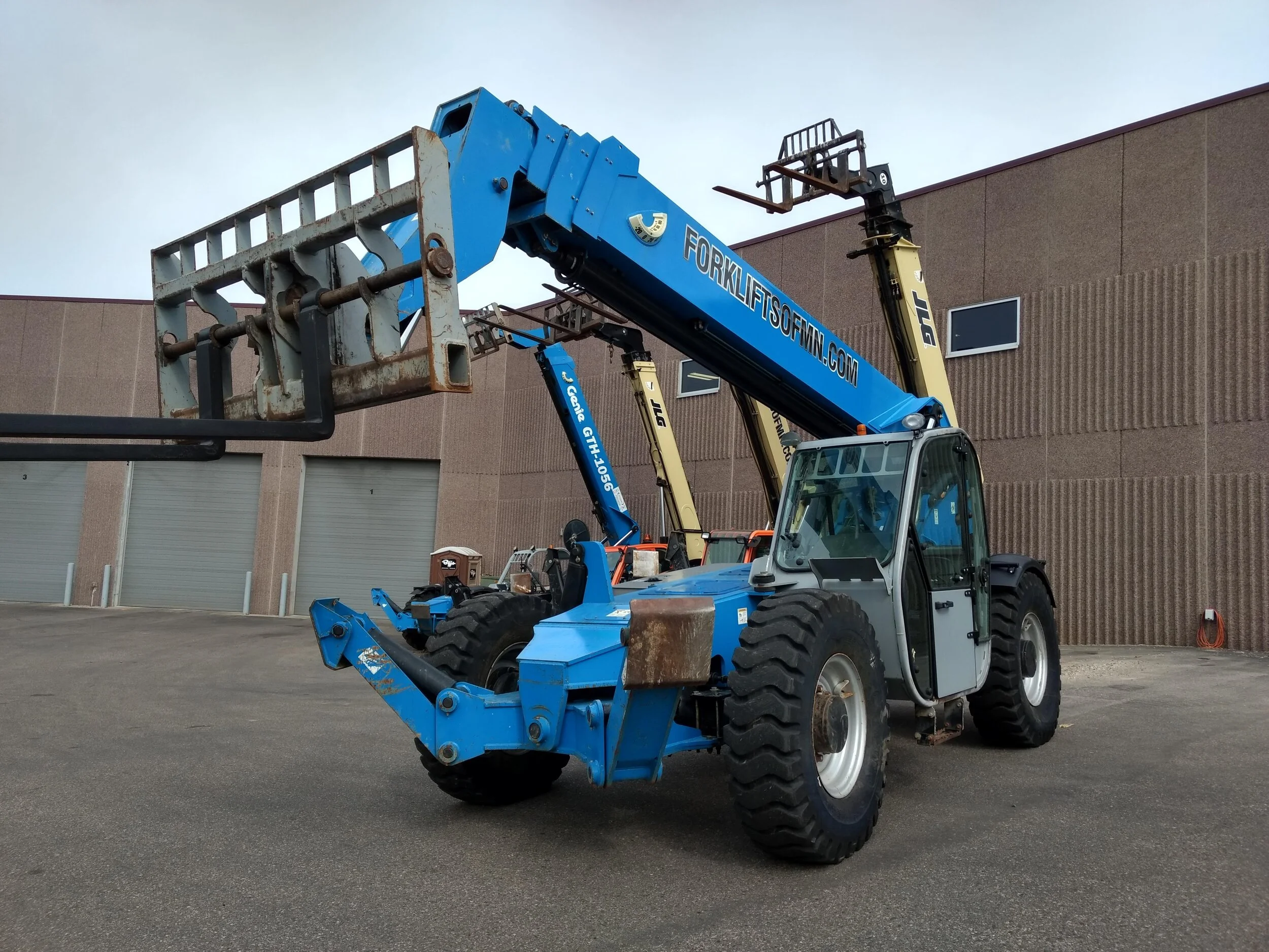 Forklifts of Minnesota, Inc.-Used Forklifts, Telehandlers, Scissor ...