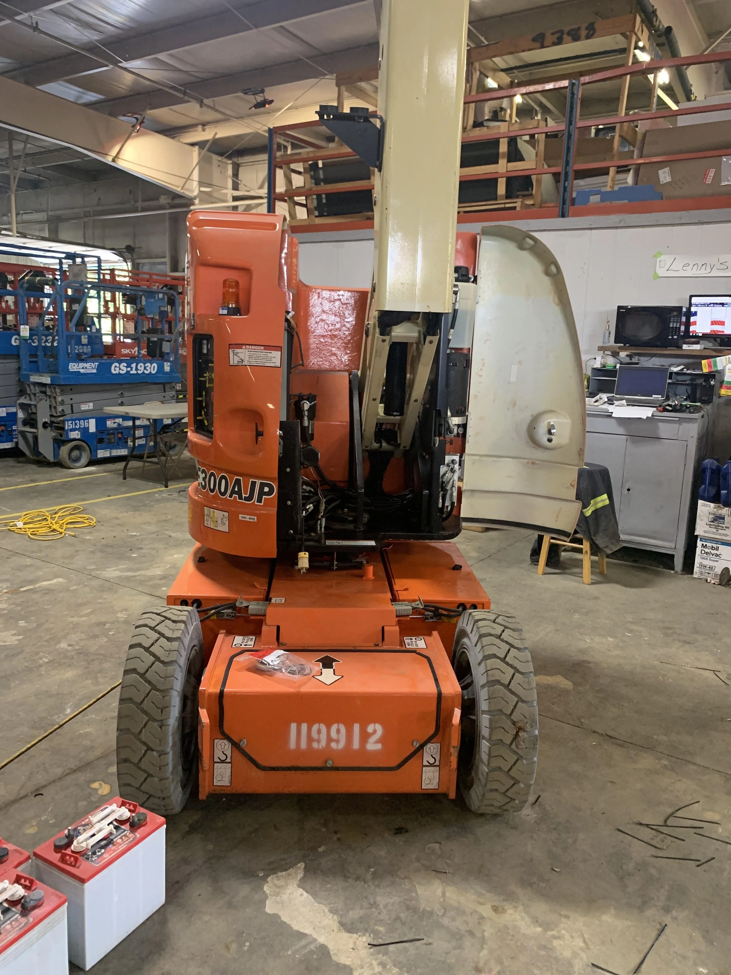 Forklifts of Minnesota-Used Forklifts, Telehandlers, Scissor Lifts, etc.