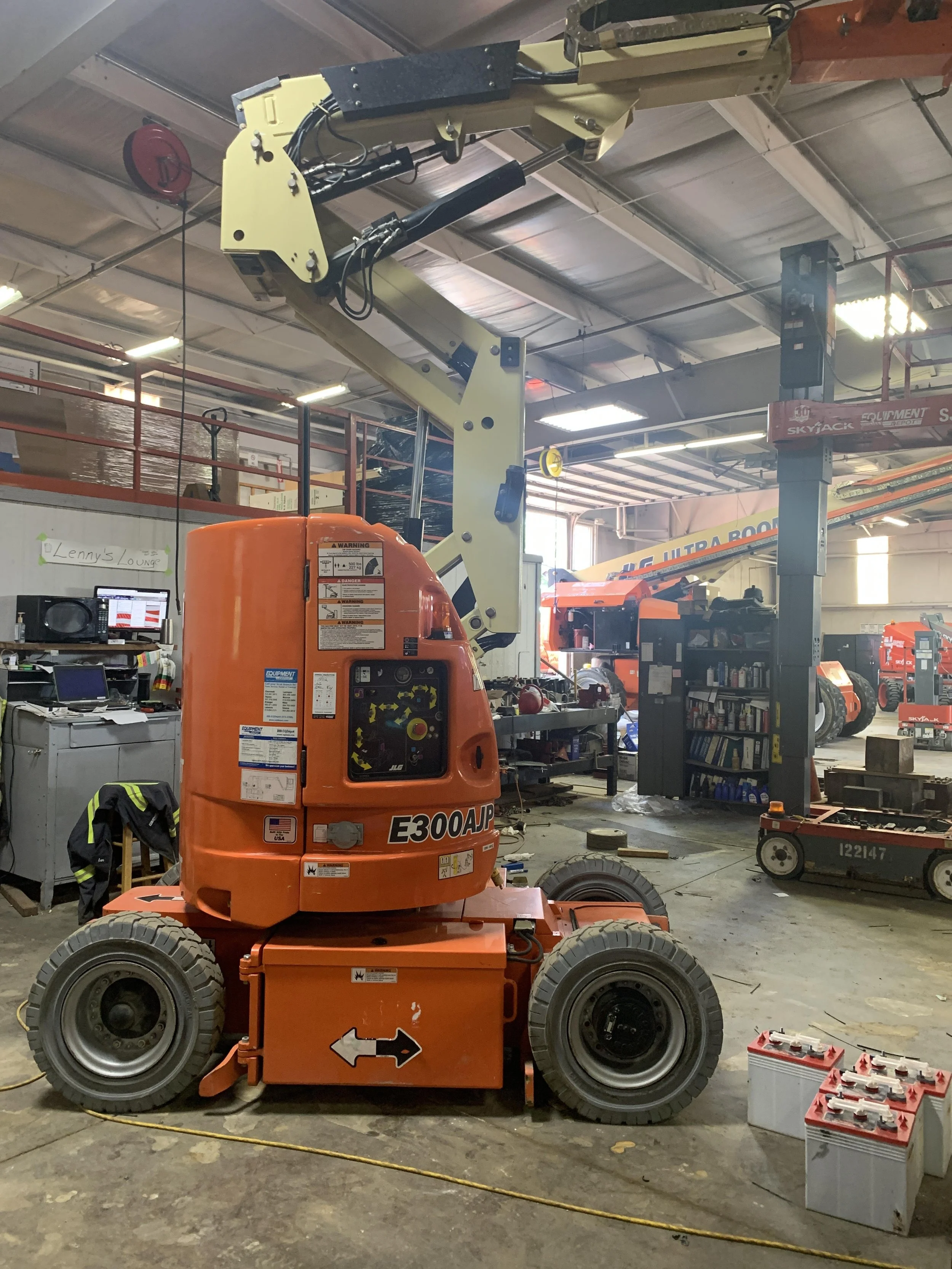 Forklifts of Minnesota, Inc.-Used Forklifts, Telehandlers, Scissor ...