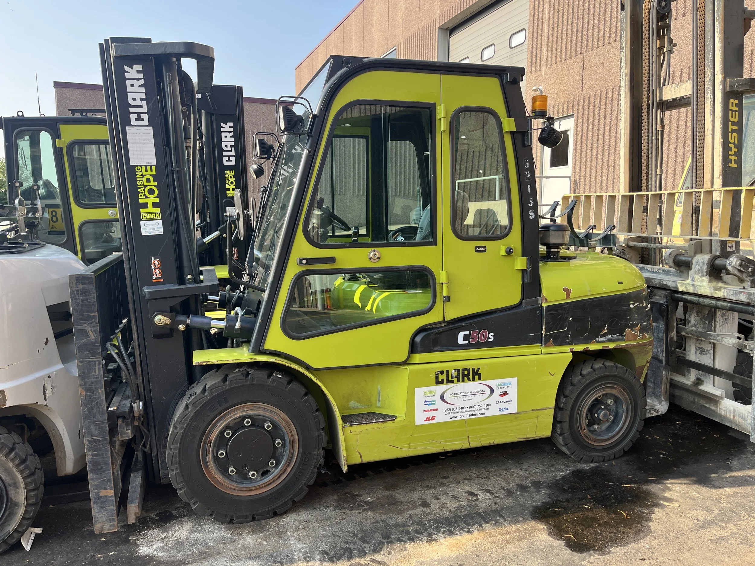 Forklifts of Minnesota, Inc.-Used Forklifts, Telehandlers, Scissor ...