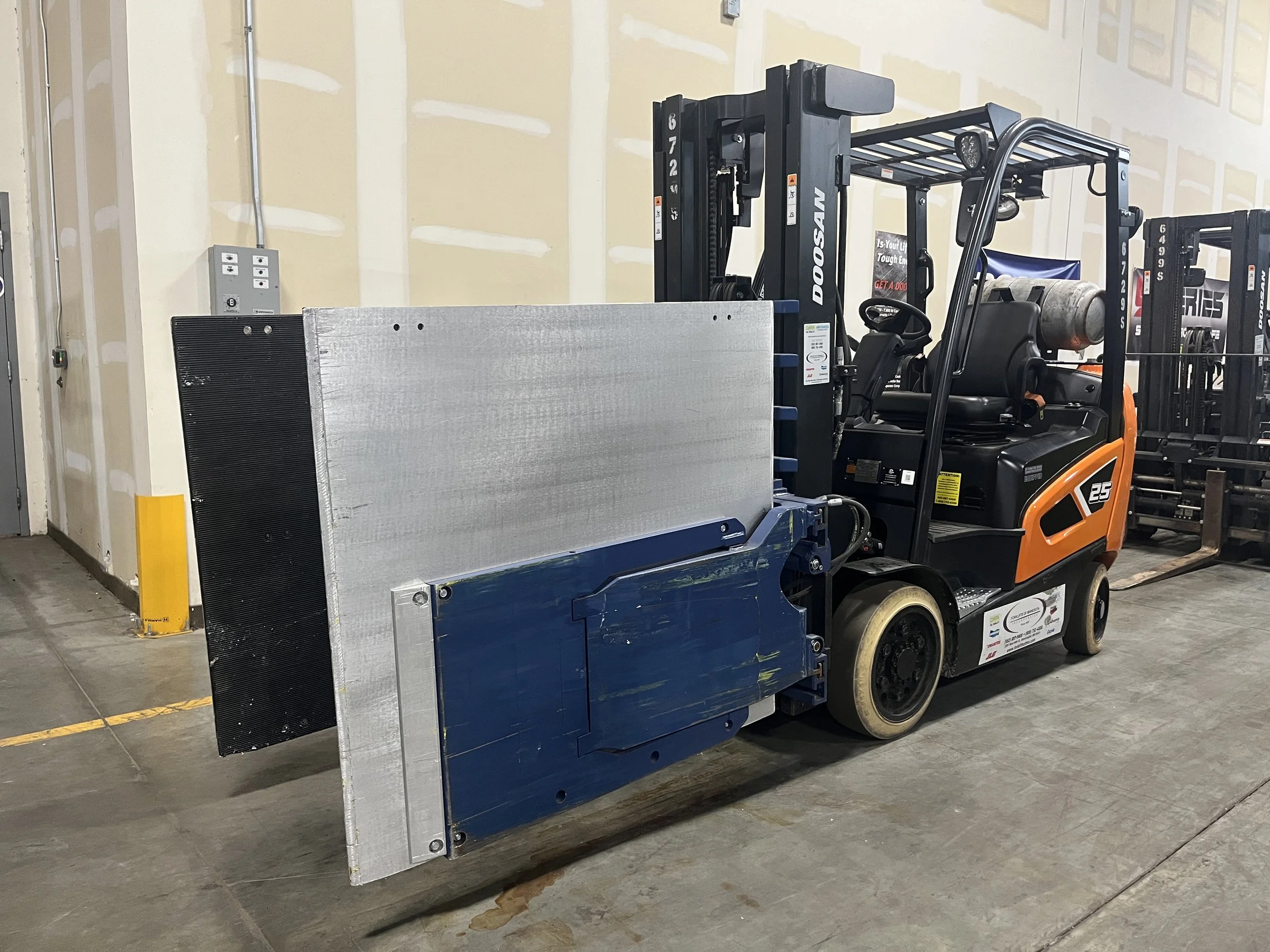 Forklifts of Minnesota, Inc.-Used Forklifts, Telehandlers, Scissor ...