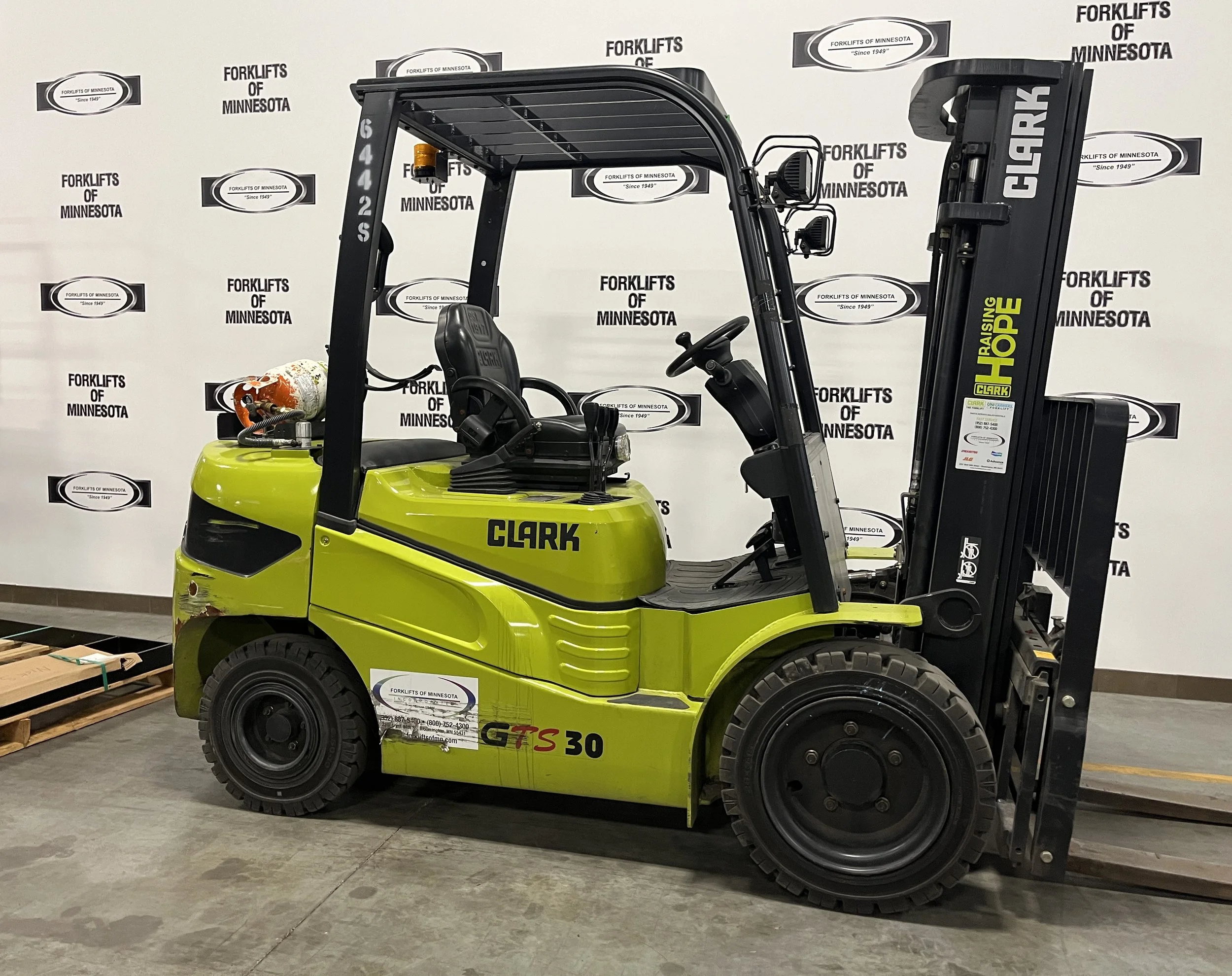 Forklifts of Minnesota, Inc.-Used Forklifts, Telehandlers, Scissor ...