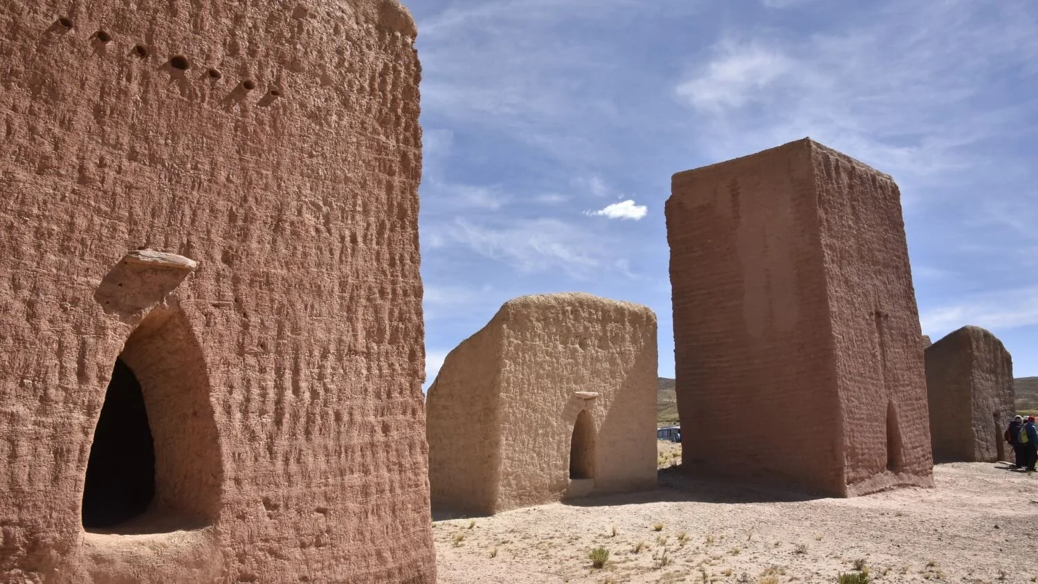 Chullpas de Umala — diseño bolivia