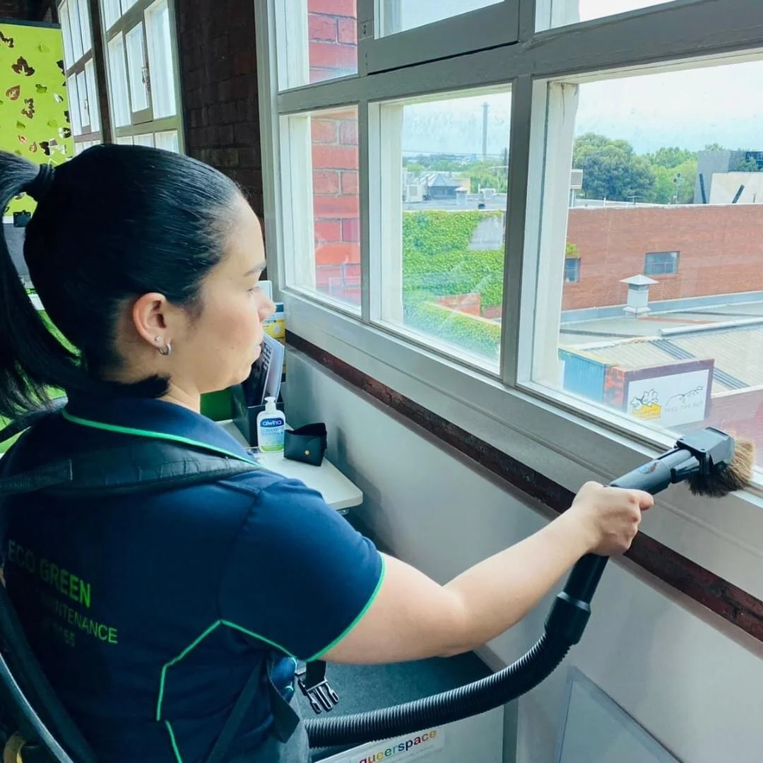 7 Benefits of Using Professional Cleaners for School - Eco Green