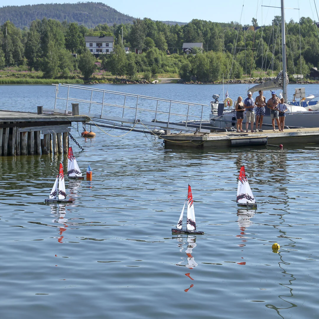 Learn to start SAILING a radio controlled yacht [E-MANUAL]