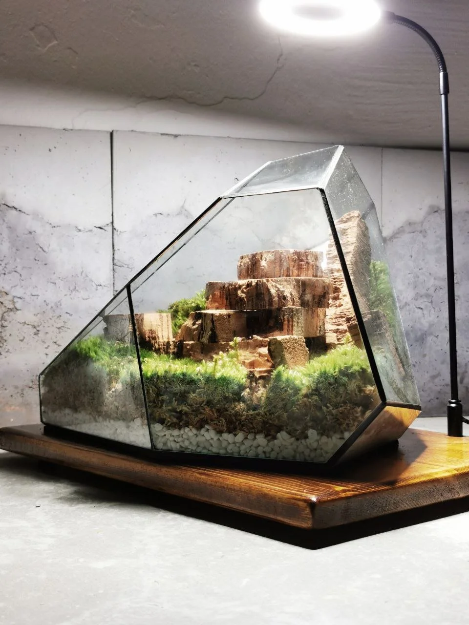 Geometric Jar with Light 02 | InOut Atelier