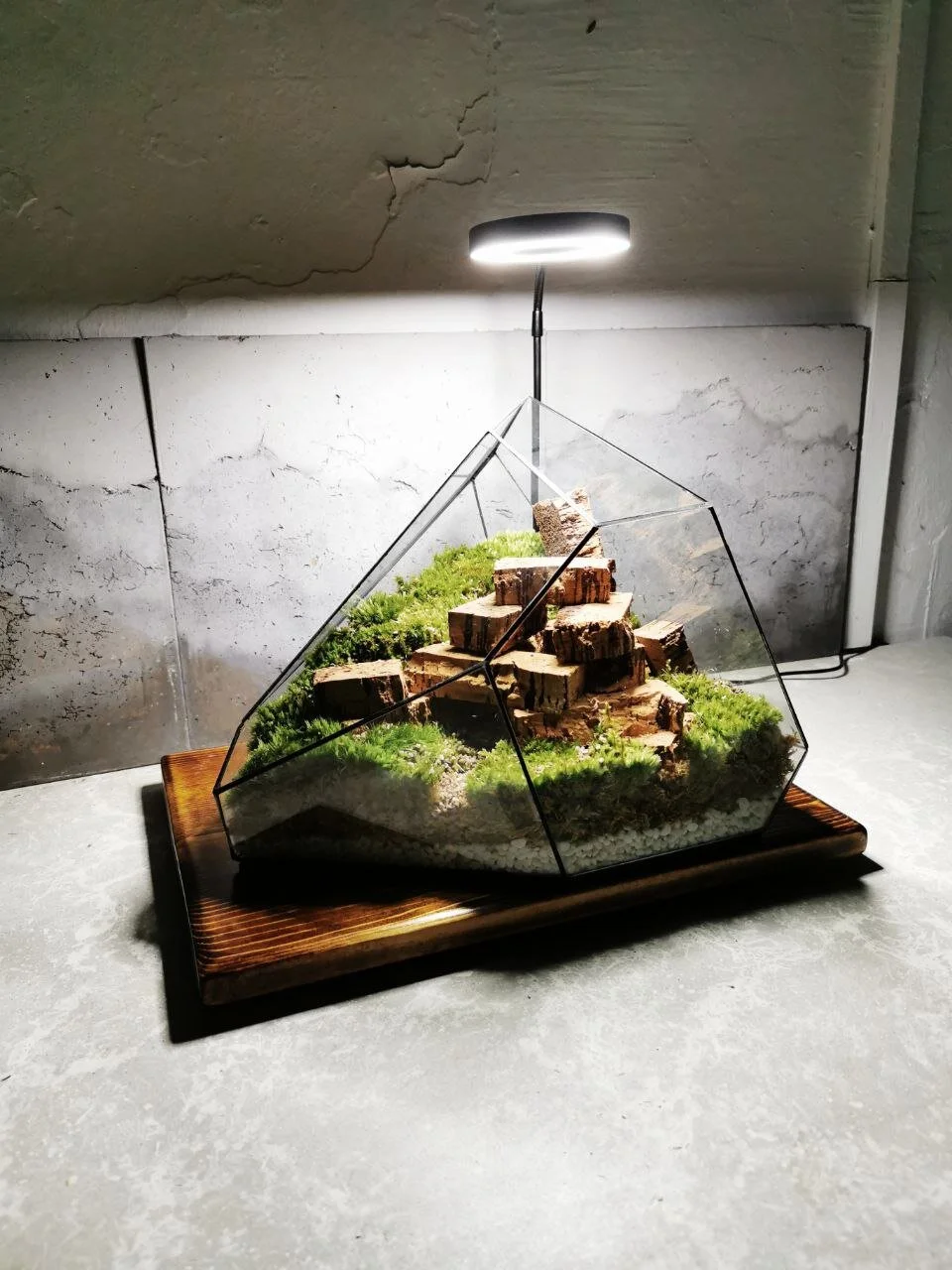 Geometric Jar with Light 02 | InOut Atelier