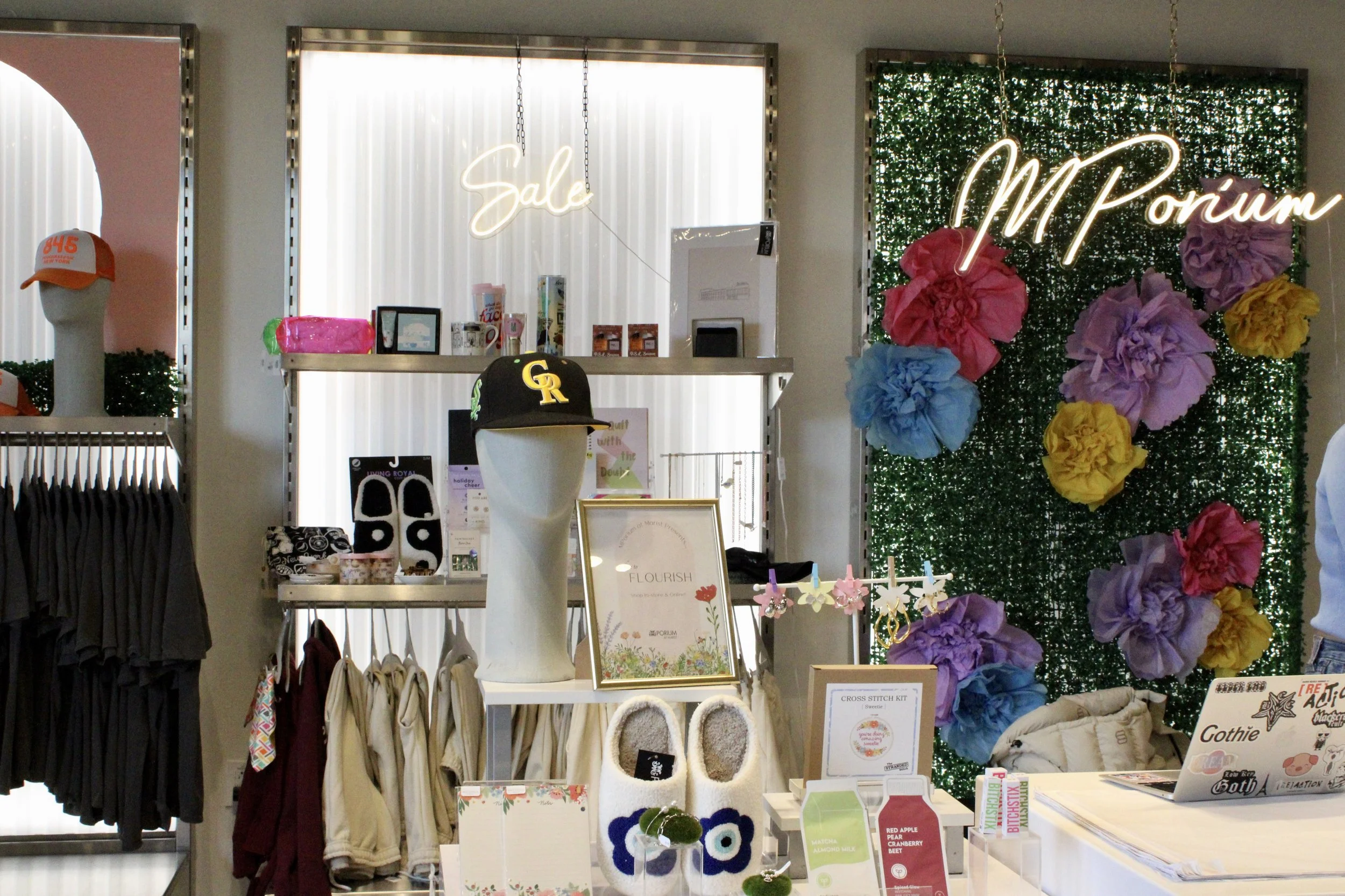 MPorium Debuts Spring Theme — MARIST CIRCLE