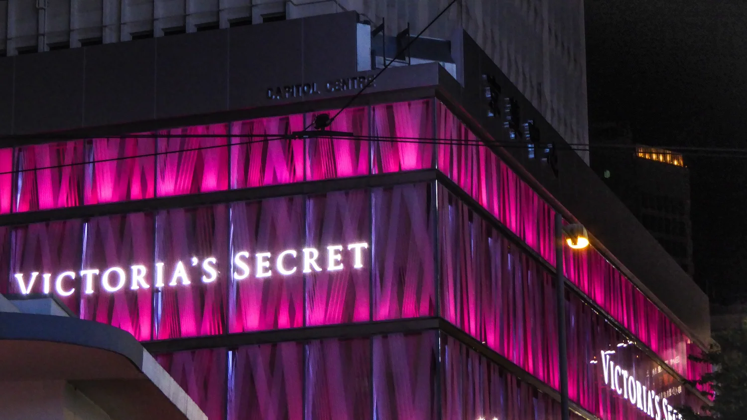 The Victoria’s Secret 2025 Fashion Show: Blending Nostalgia with Modern ...