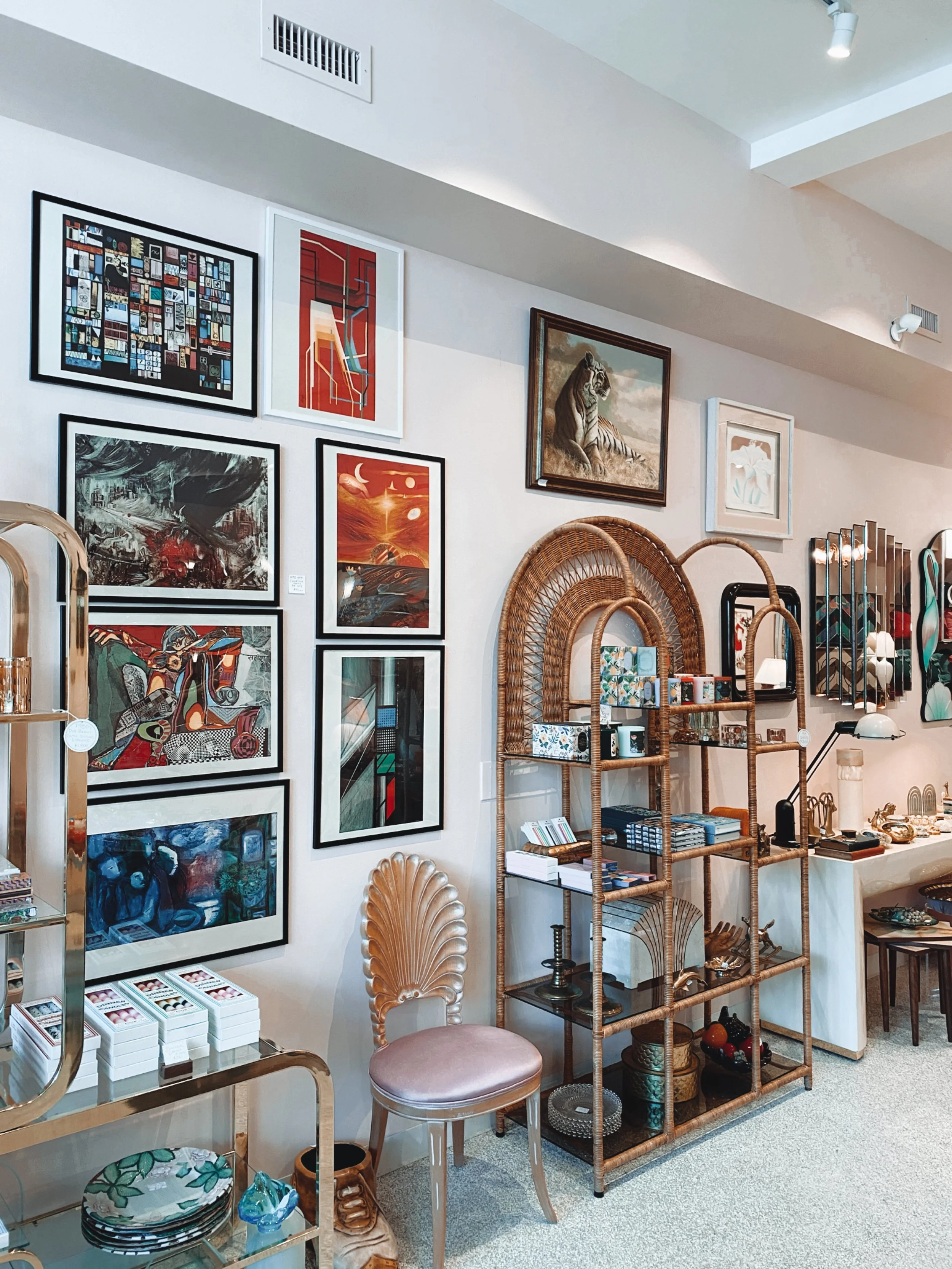 The Swan’s House Store Soars In-Person and Online — MARIST CIRCLE