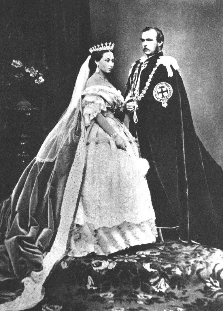 Queen Victoria White Wedding Dress 60 Photos Astyledwedding