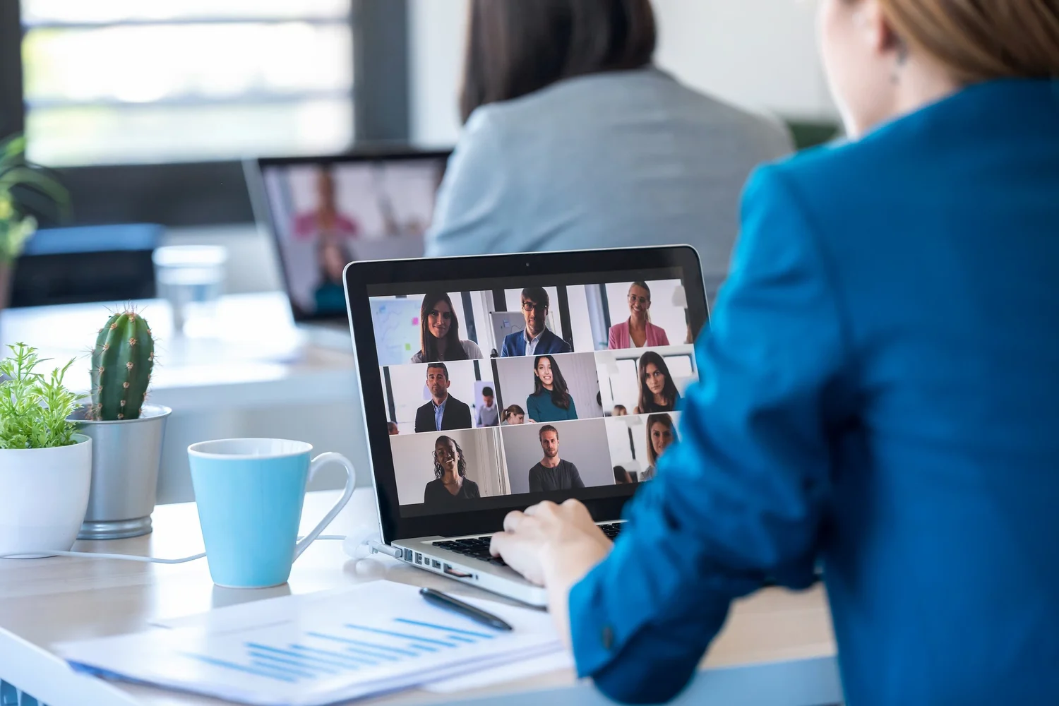 8 Challenges (And Solutions) for Remote Customer Success Leaders ...