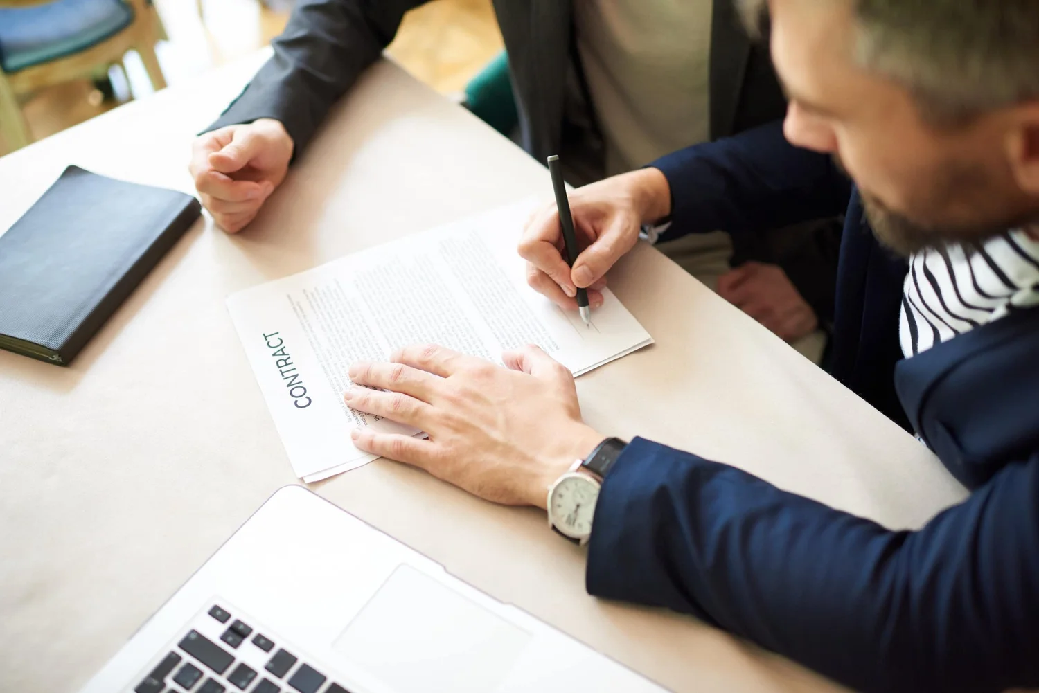 Customer Renewal Strategies: Ensuring Smooth Contract Extensions ...