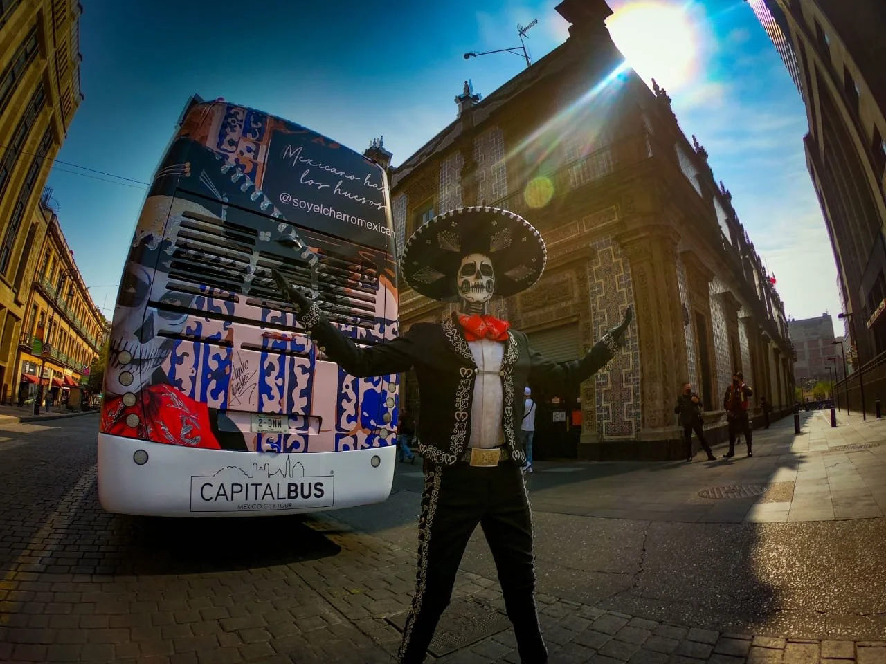 TOURS TEMÁTICOS — Capital Bus