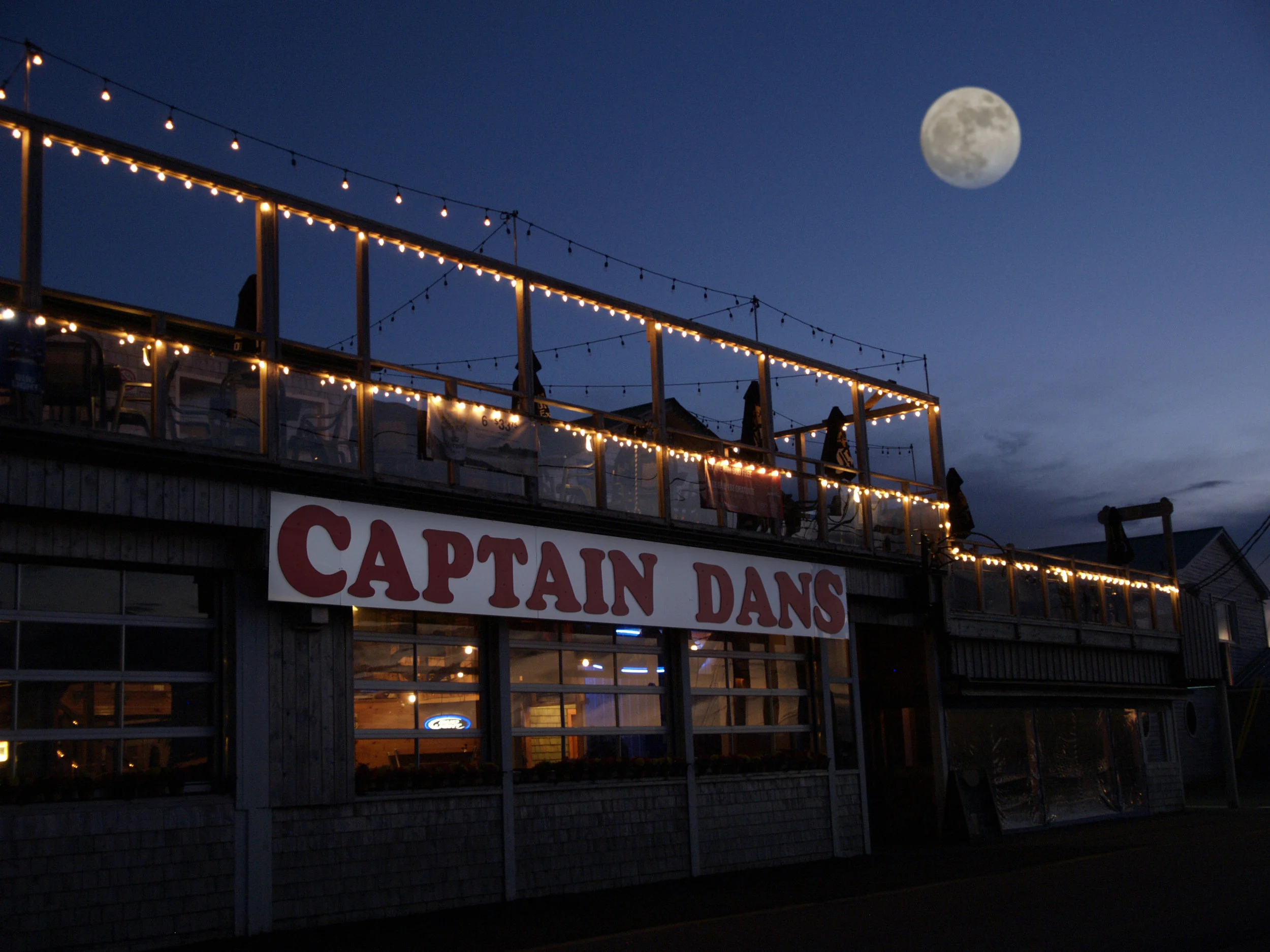 Captain Dan's Bar & Grill